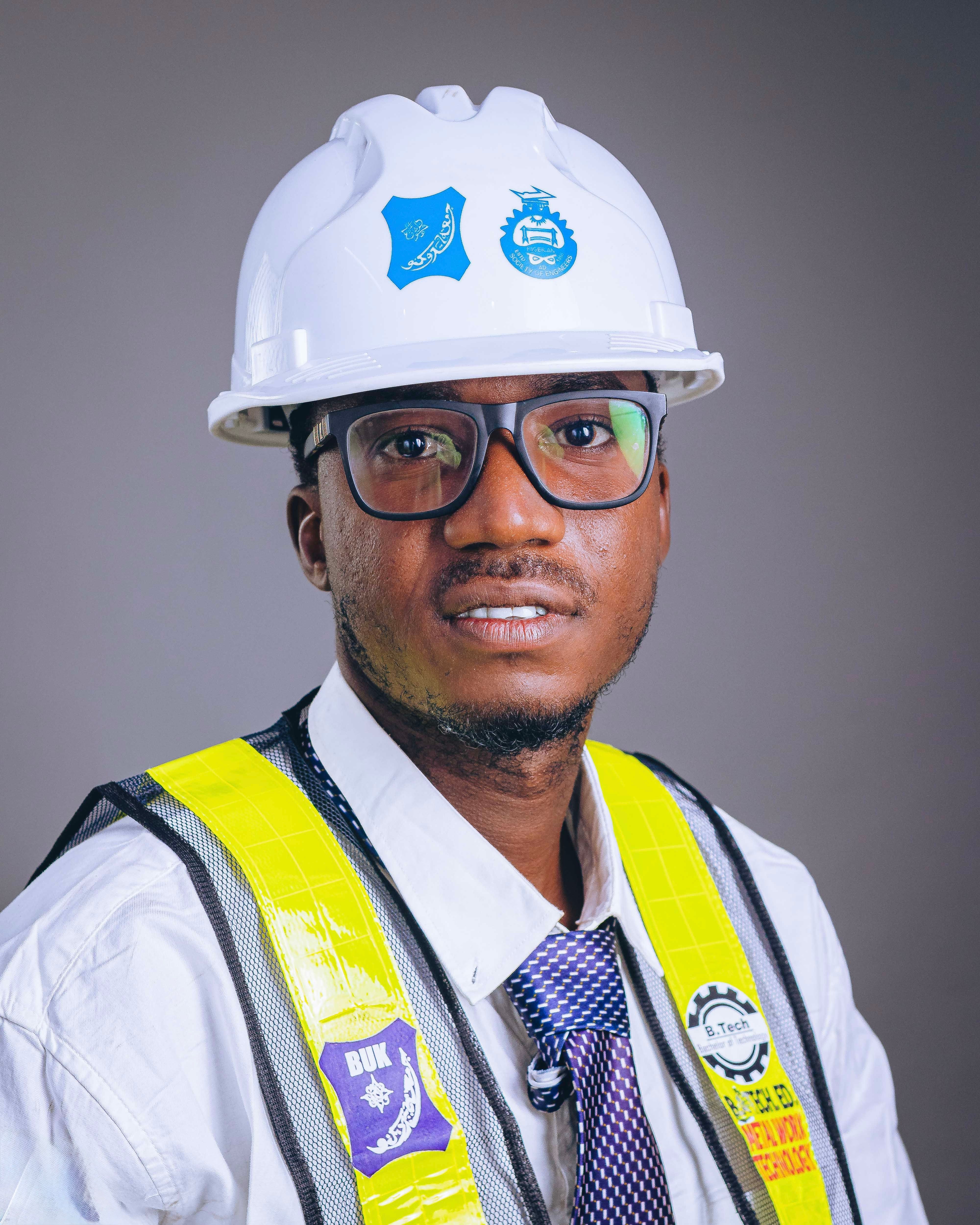Black Engineer Tablet Field Site South Africa Photos, Download The BEST ...