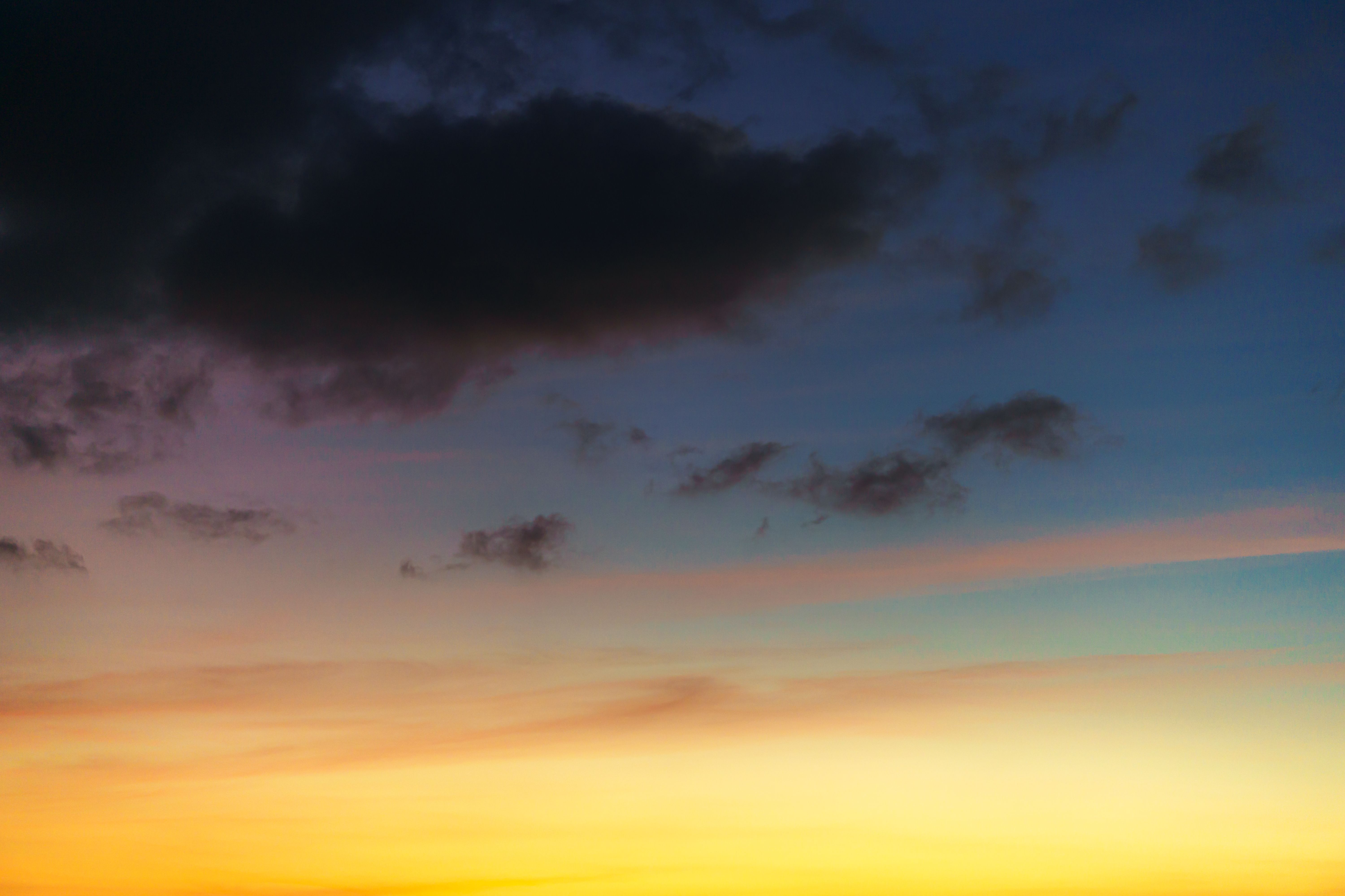 Dramatic Sunset Sky with Vibrant Clouds · Free Stock Photo