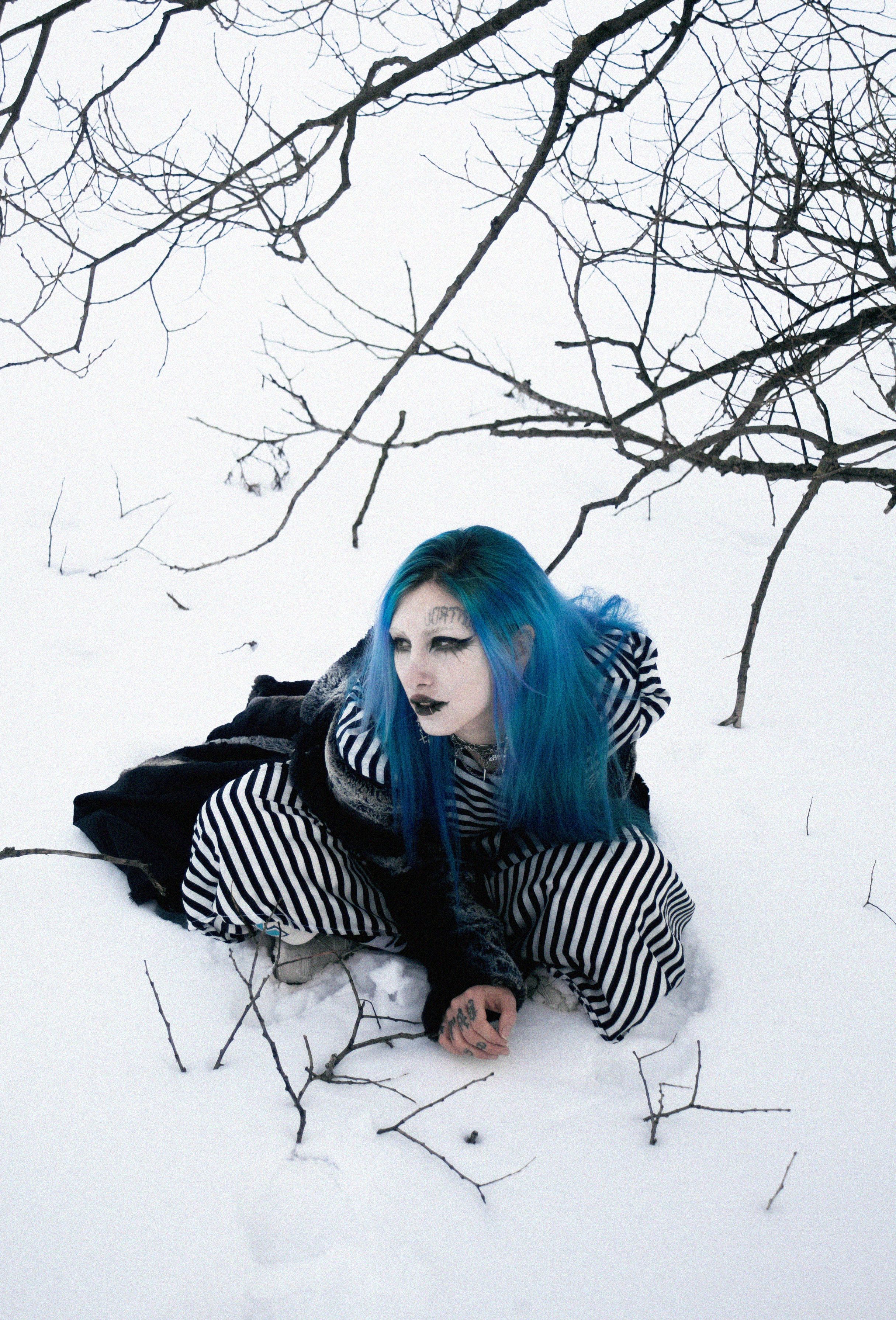 103.392+ Fotos y Imágenes de Emo+girl+nudes+shannon Gratis · Banco de ...