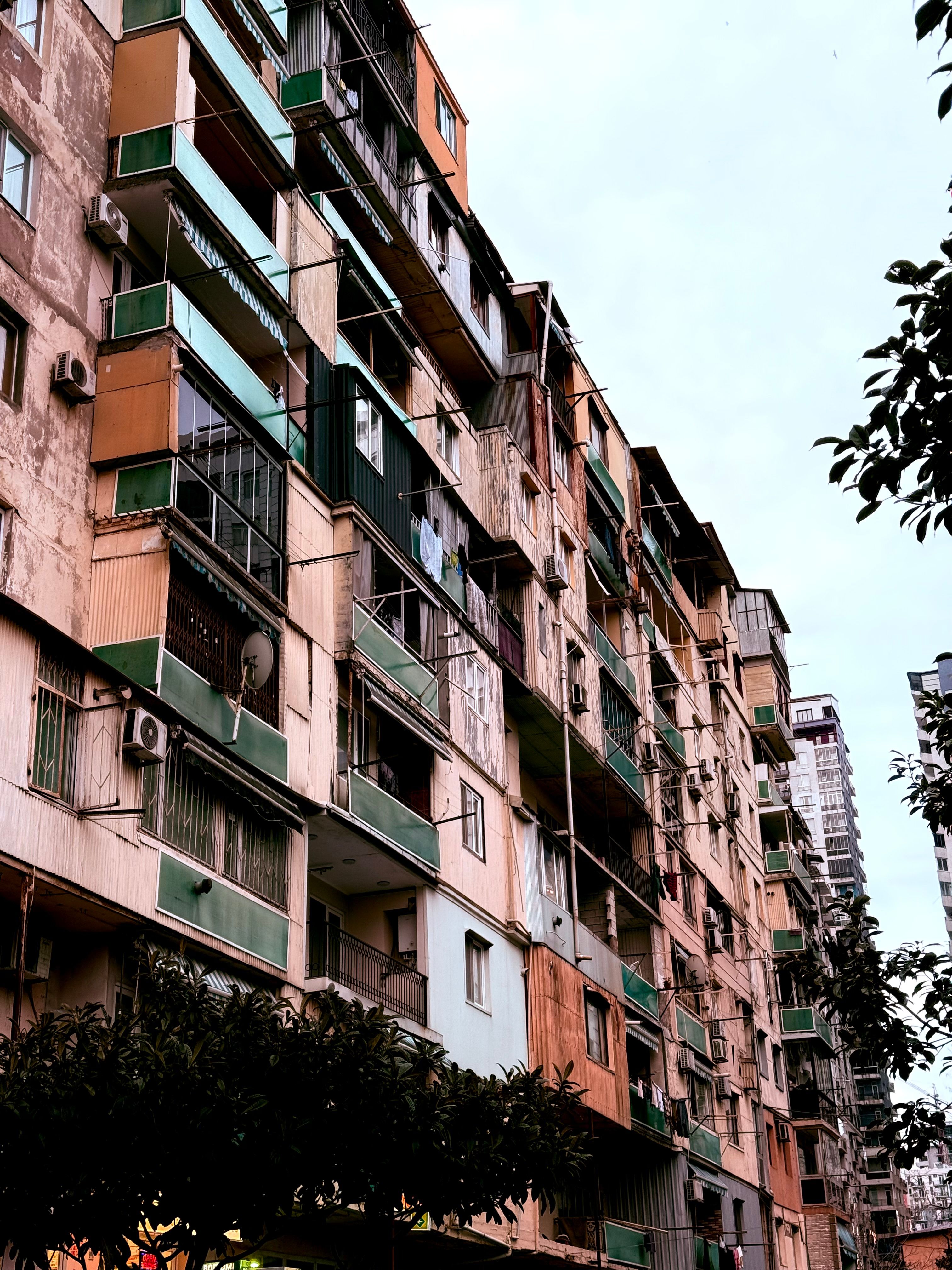 Old Apartment Building Photos, Download The BEST Free Old Apartment ...