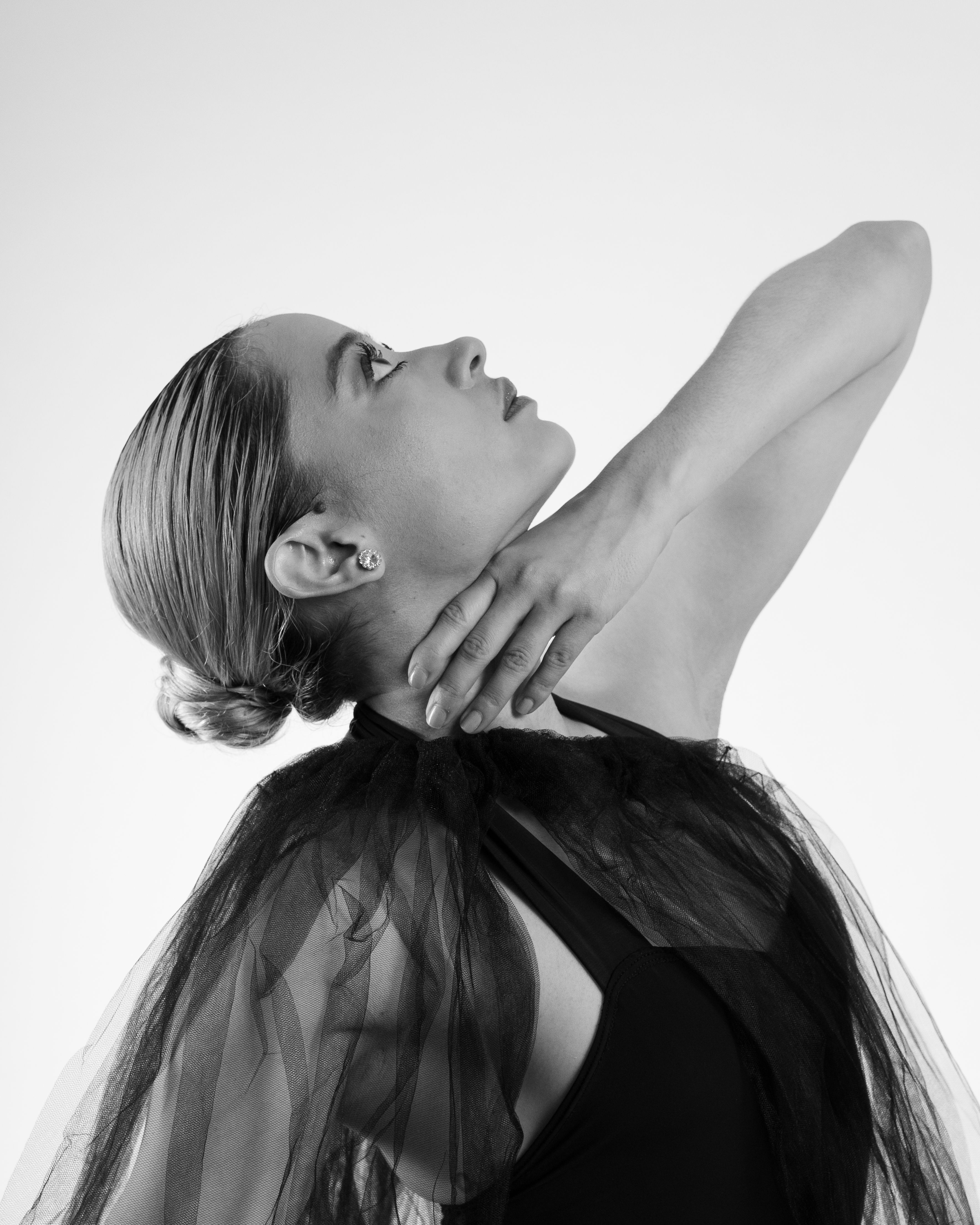 Elegant Portrait of a Contemporary Female Dancer · Free Stock Photo