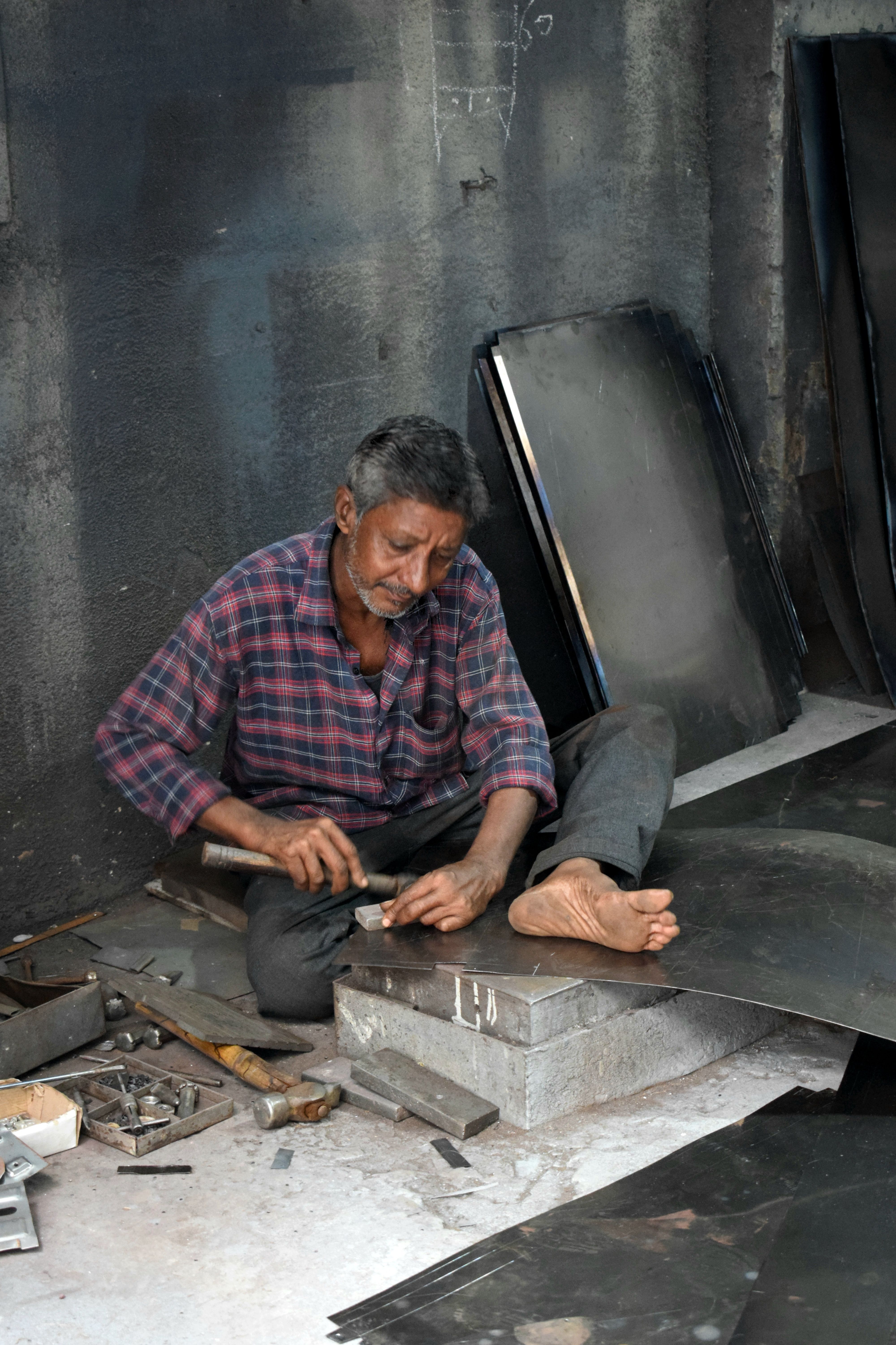 Skilled Trades Hands At Work Photos, Download The BEST Free Skilled ...