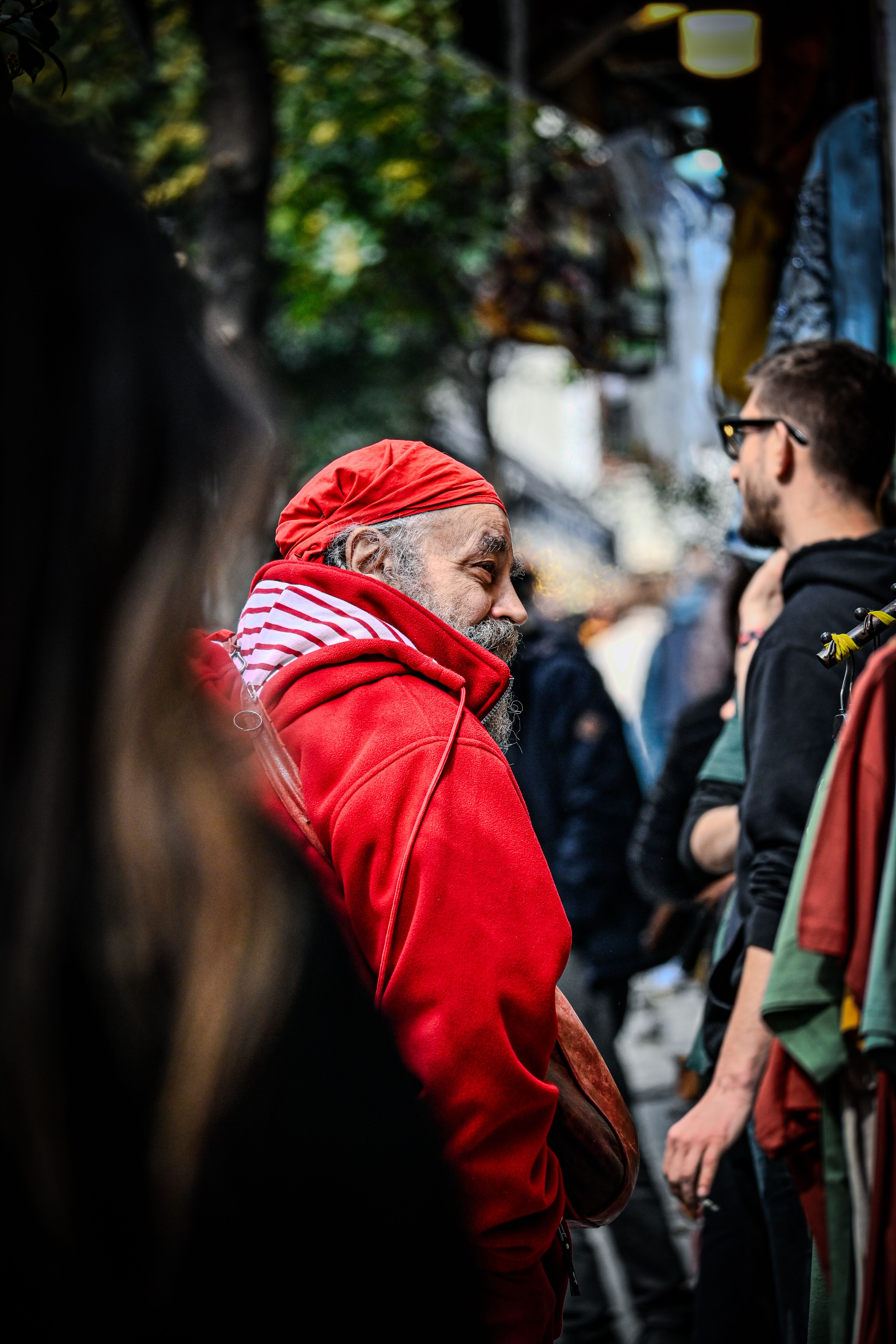 Vibrant Street Scene with People Interacting · Free Stock Photo