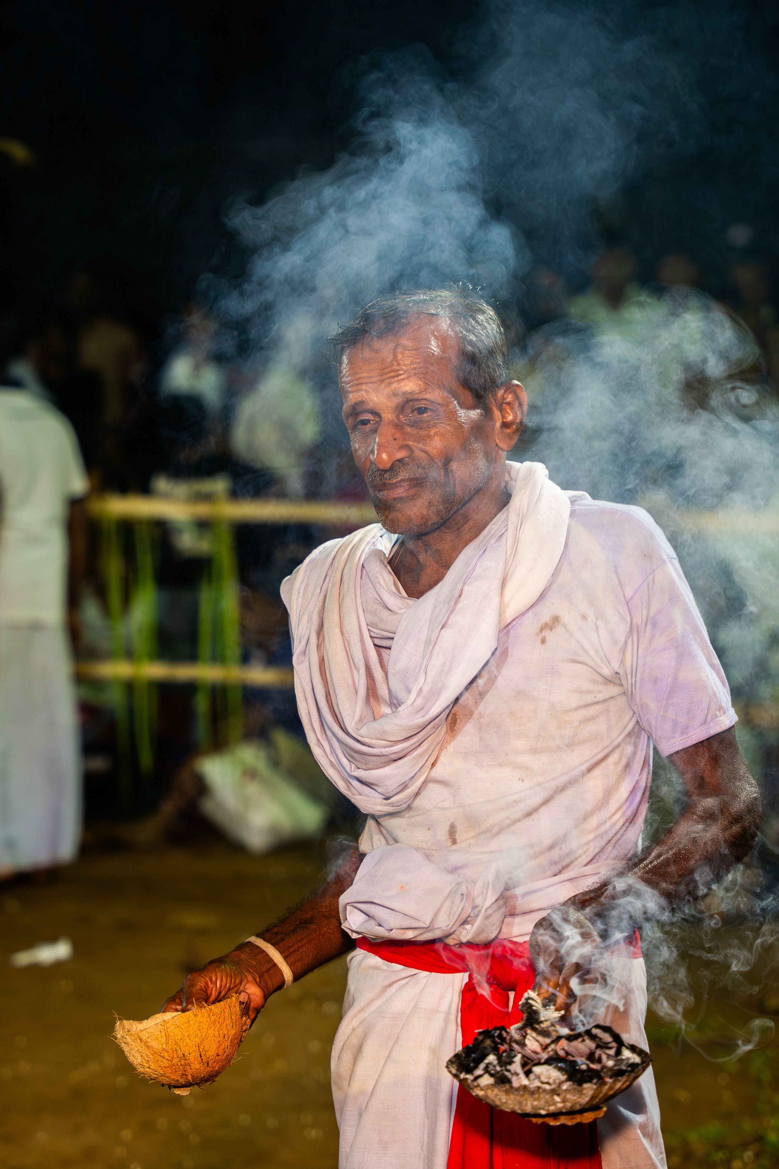 Traditional Sri Lankan Ritual with Smoke and Offerings · Free Stock Photo