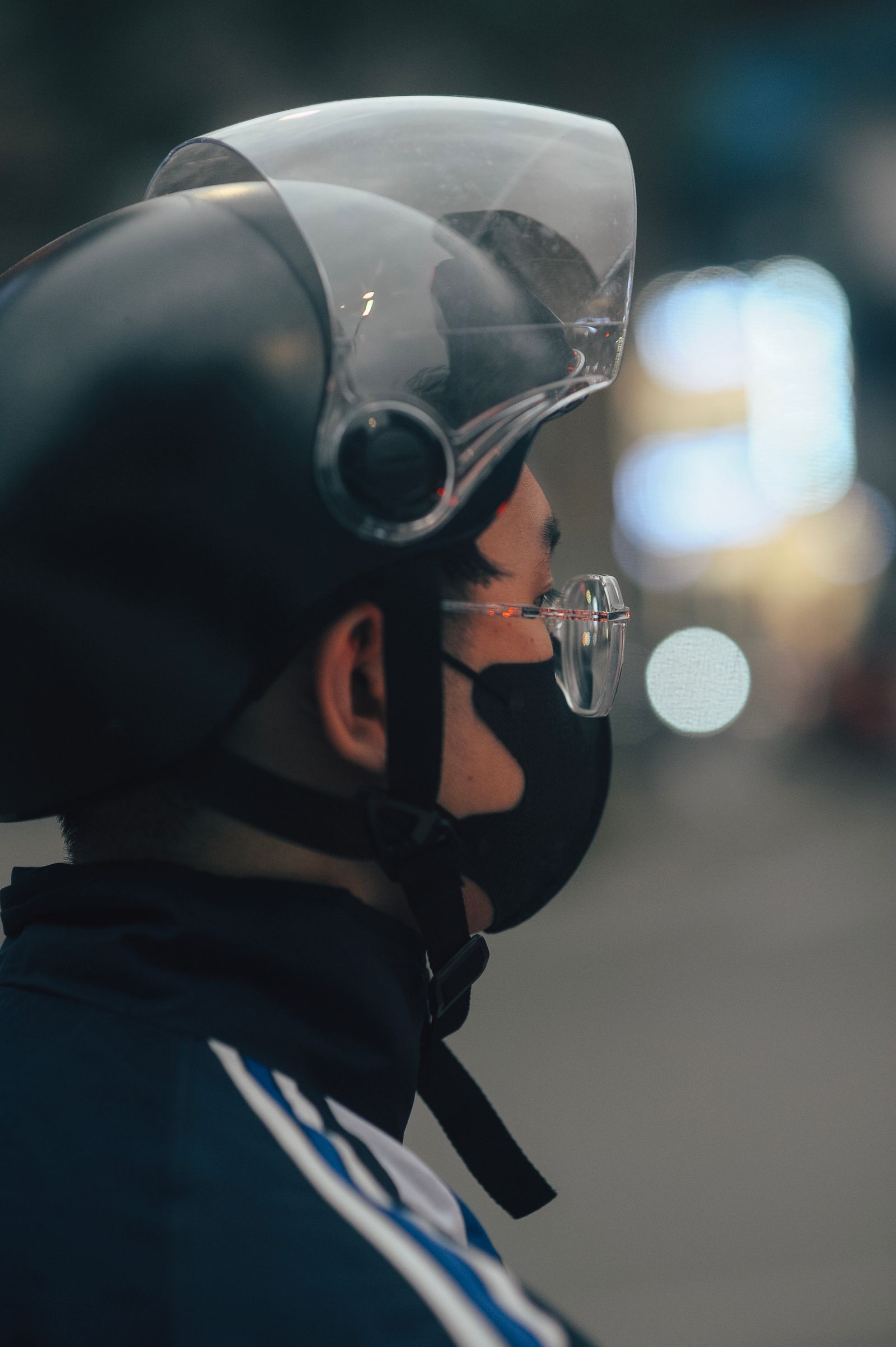 Person Wearing A Helmet Photos, Download The BEST Free Person Wearing A ...