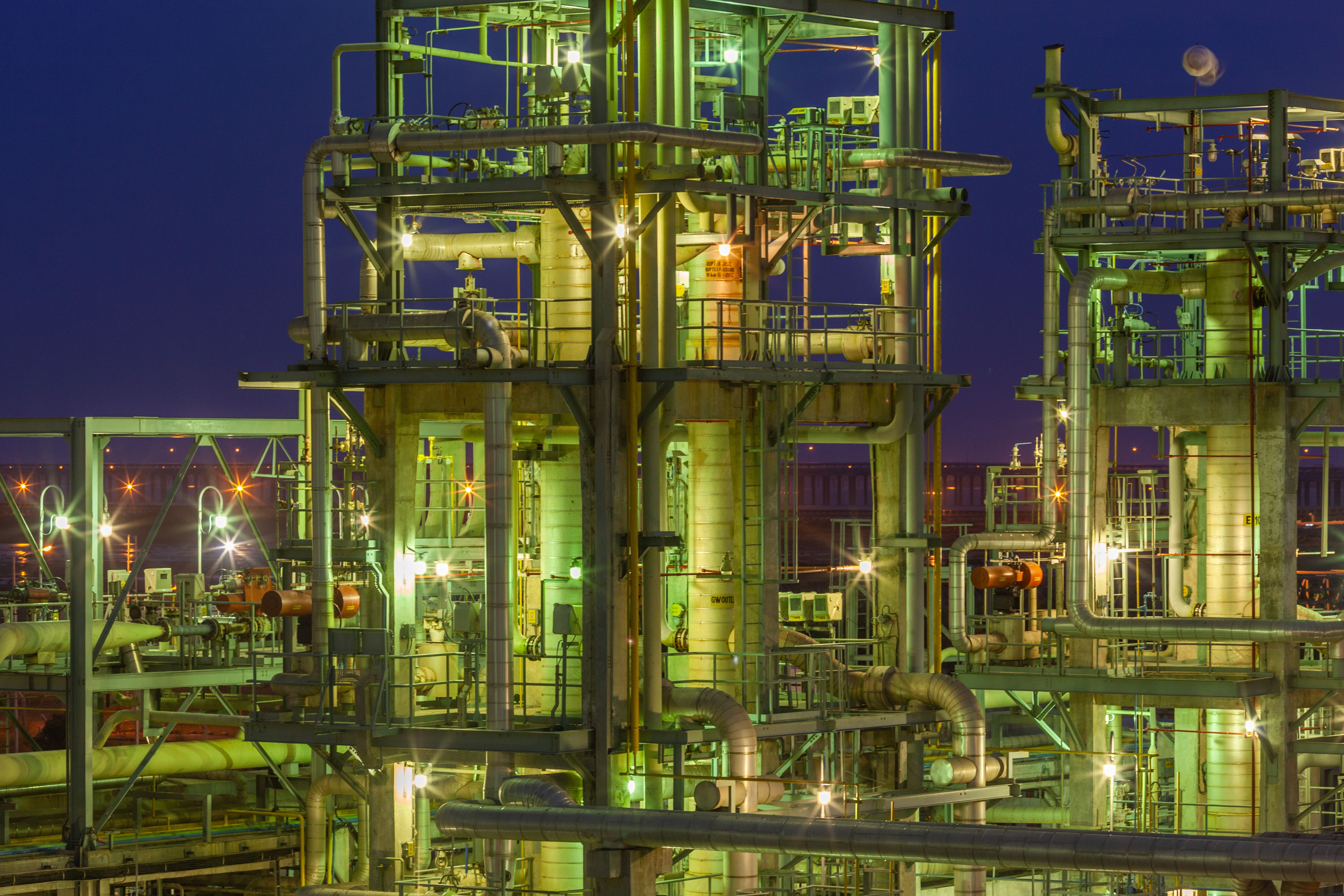 Refinery Photos, Download The BEST Free Refinery Stock Photos & HD Images