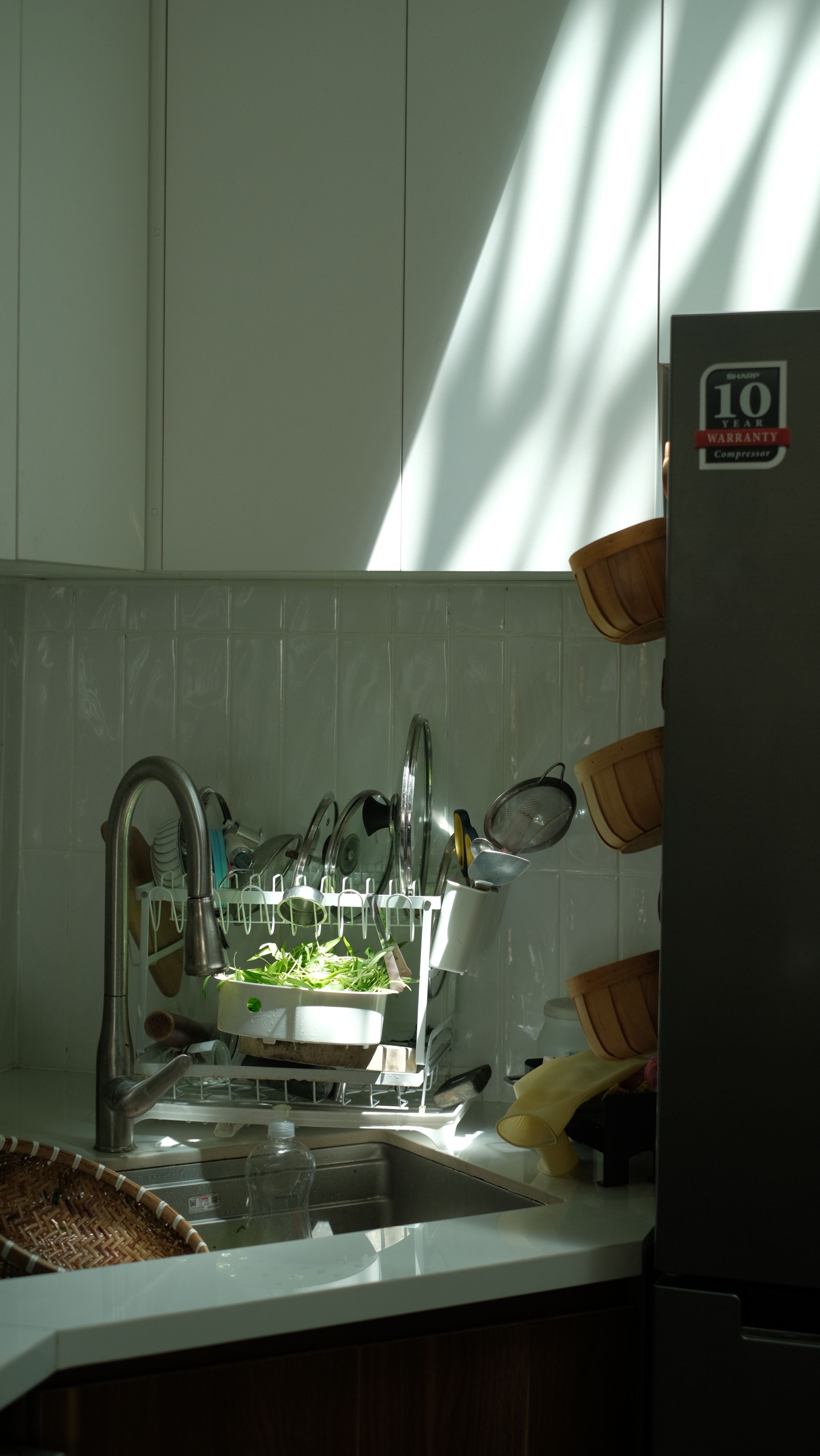 Sunlight Hitting Kitchen Counter Photos, Download The BEST Free ...