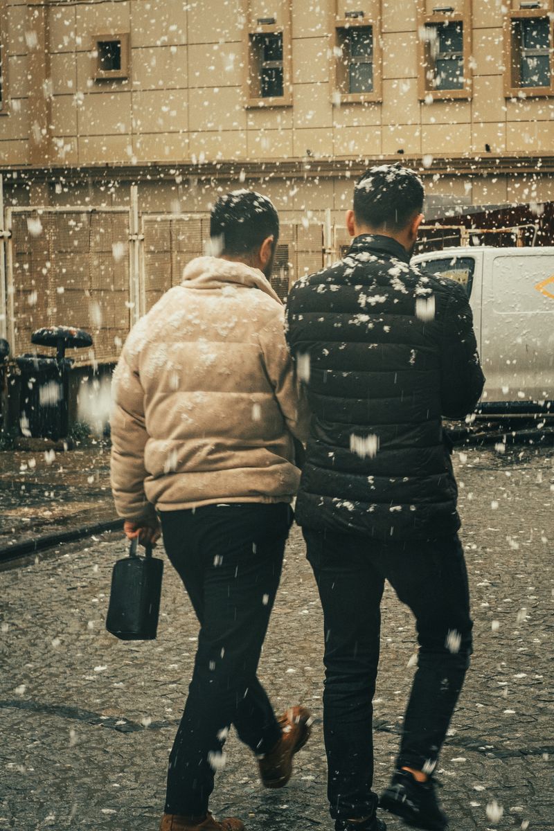 People In Winter Clothes Photos, Download The BEST Free People In ...