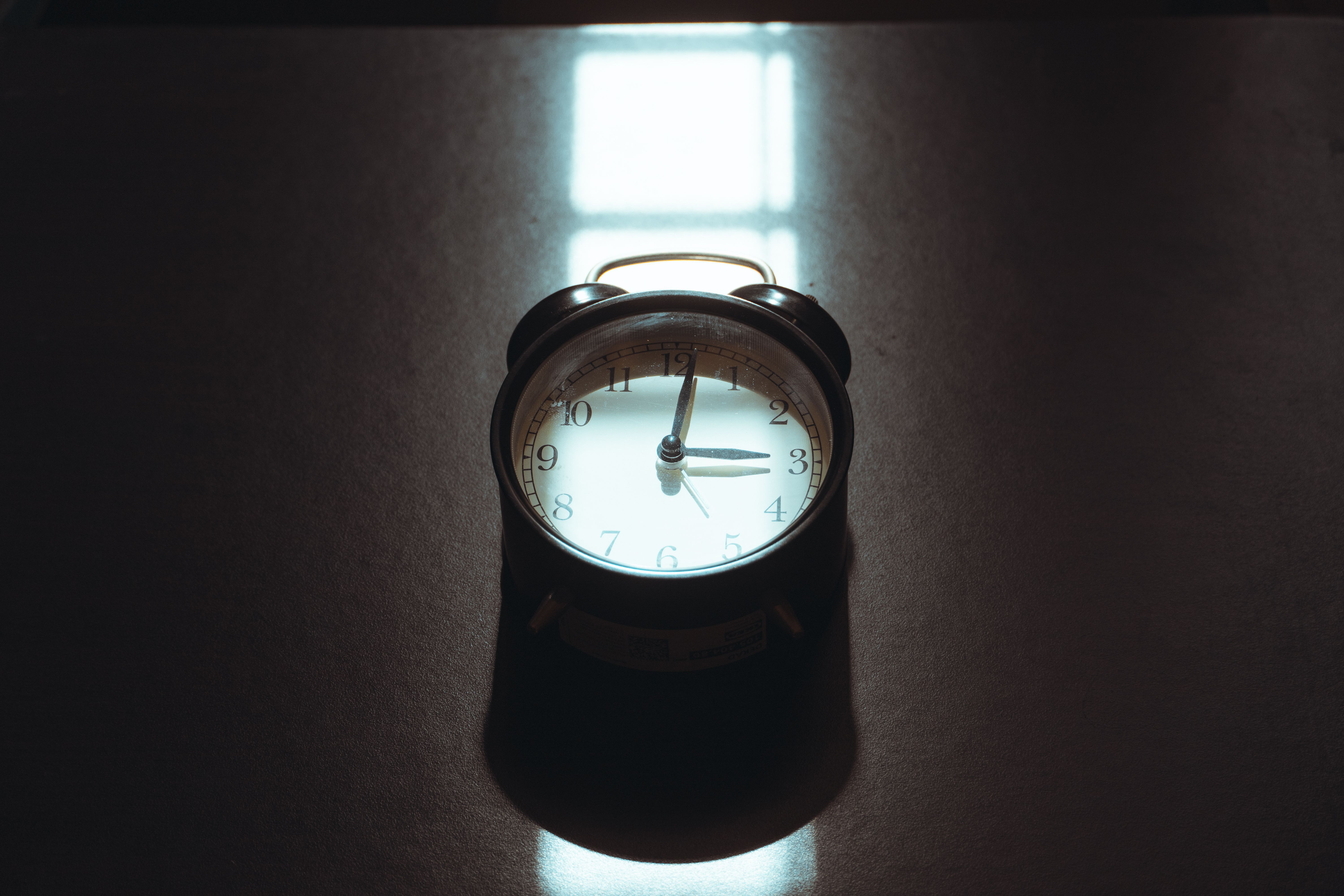 Clock Showing 4pm Photos, Download The BEST Free Clock Showing 4pm ...