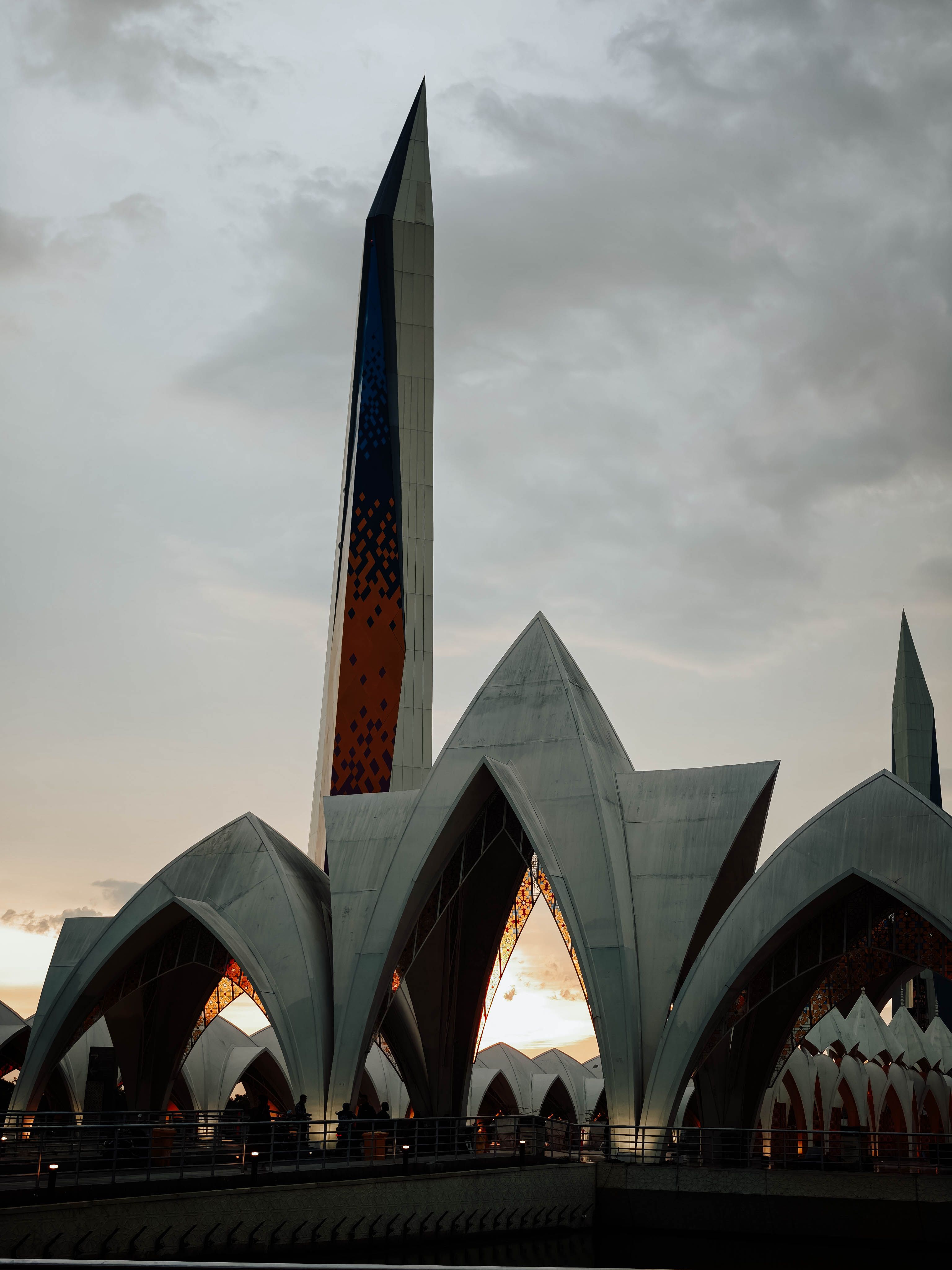 Modern Architectural Spire at Sunset · Free Stock Photo