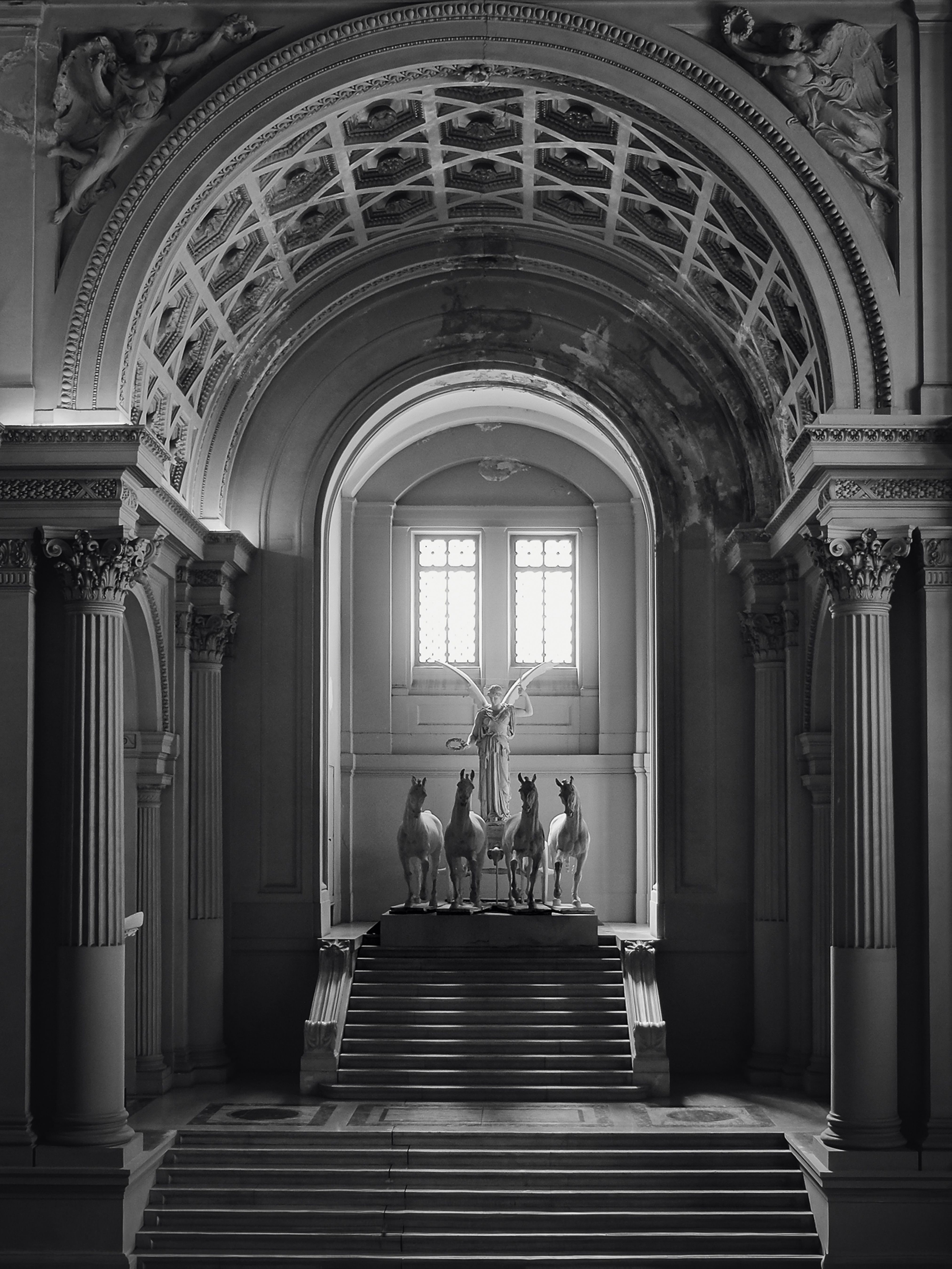 Impresionante Arquitectura Interior Romana En Blanco Y Negro · Foto de ...