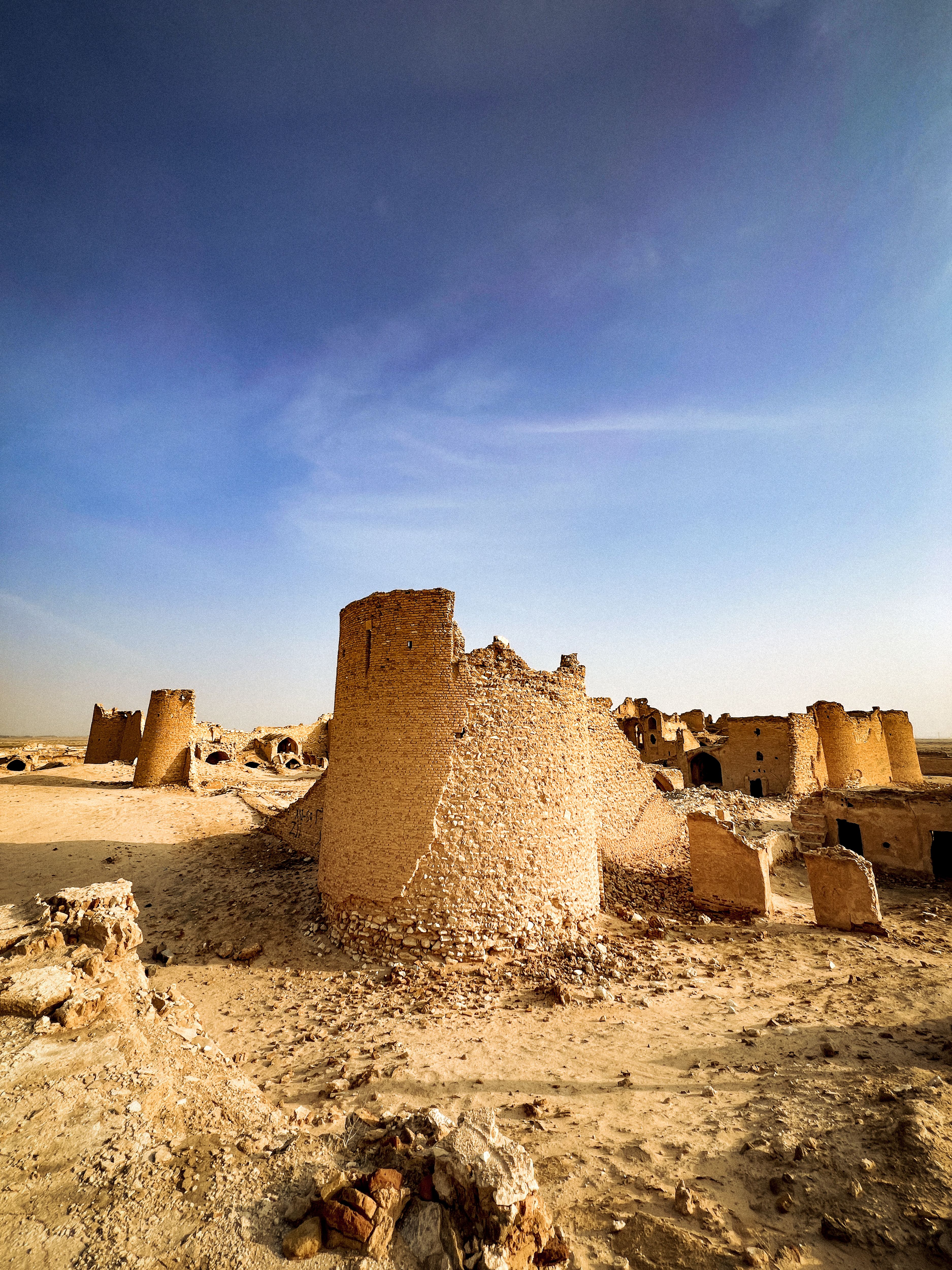 Ancient Ruins in the Arid Desert Landscape · Free Stock Photo