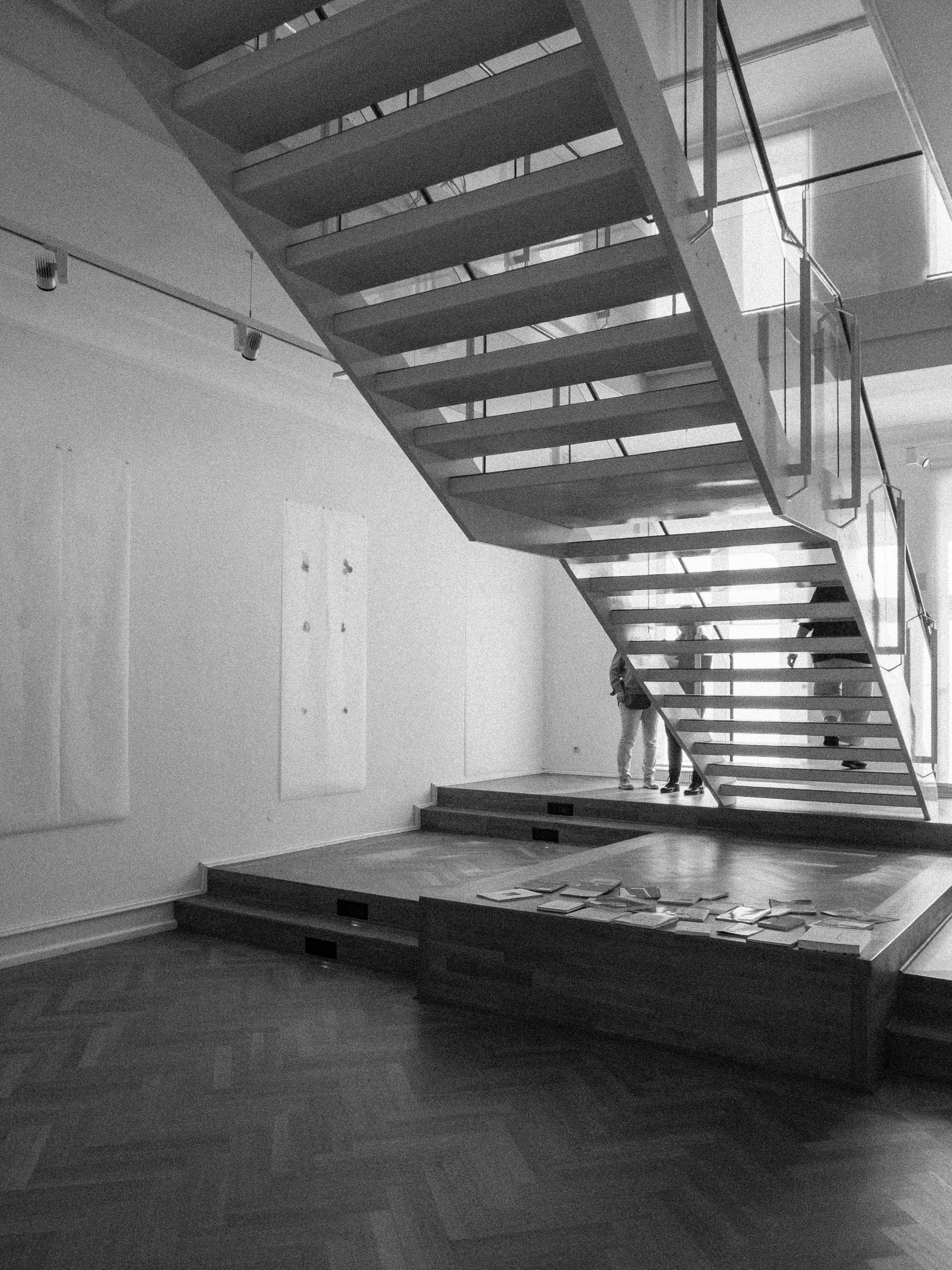 Modern Art Gallery with Floating Staircase · Free Stock Photo