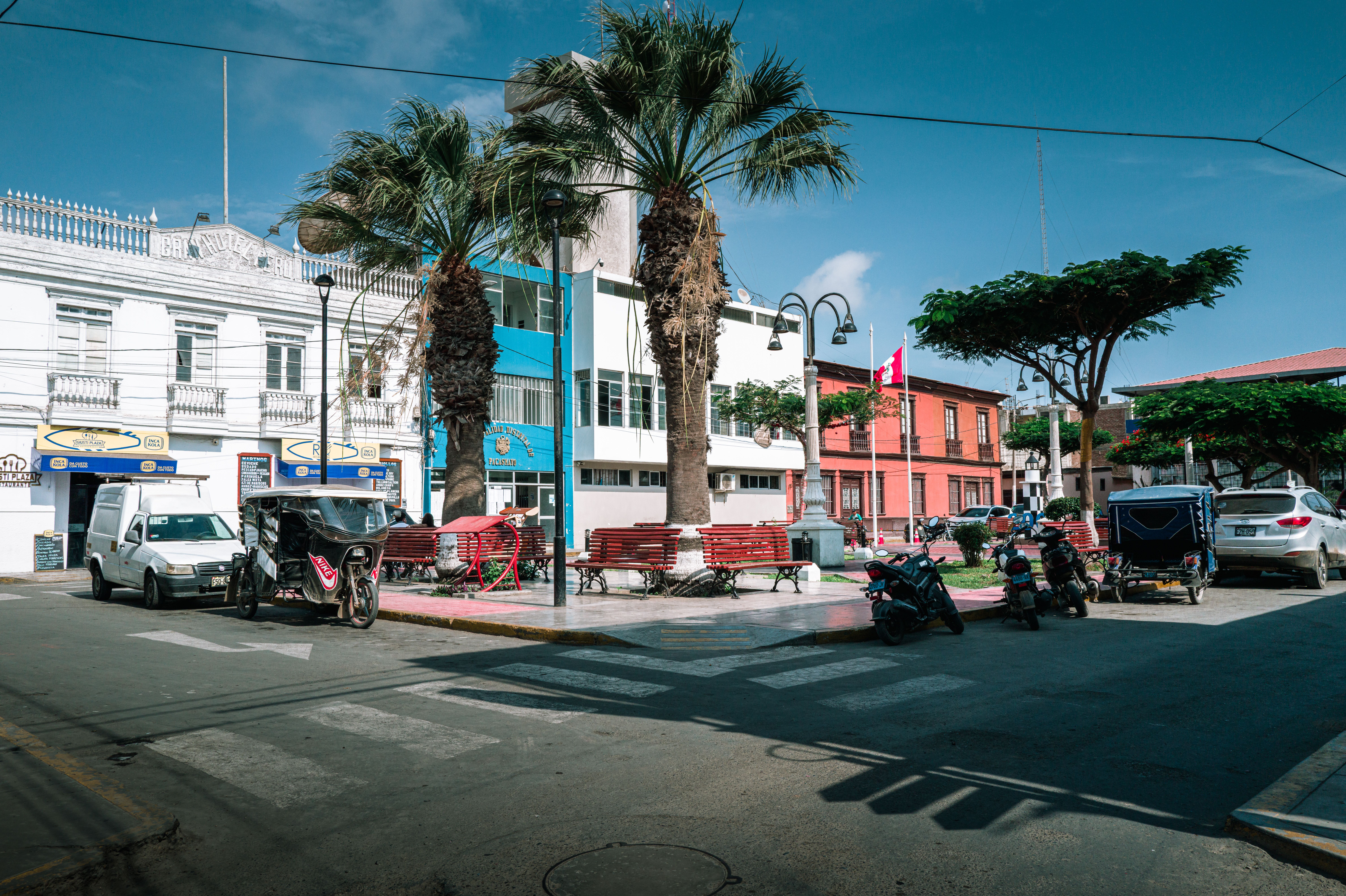 Charming Street Scene in Pacasmayo, Peru · Free Stock Photo