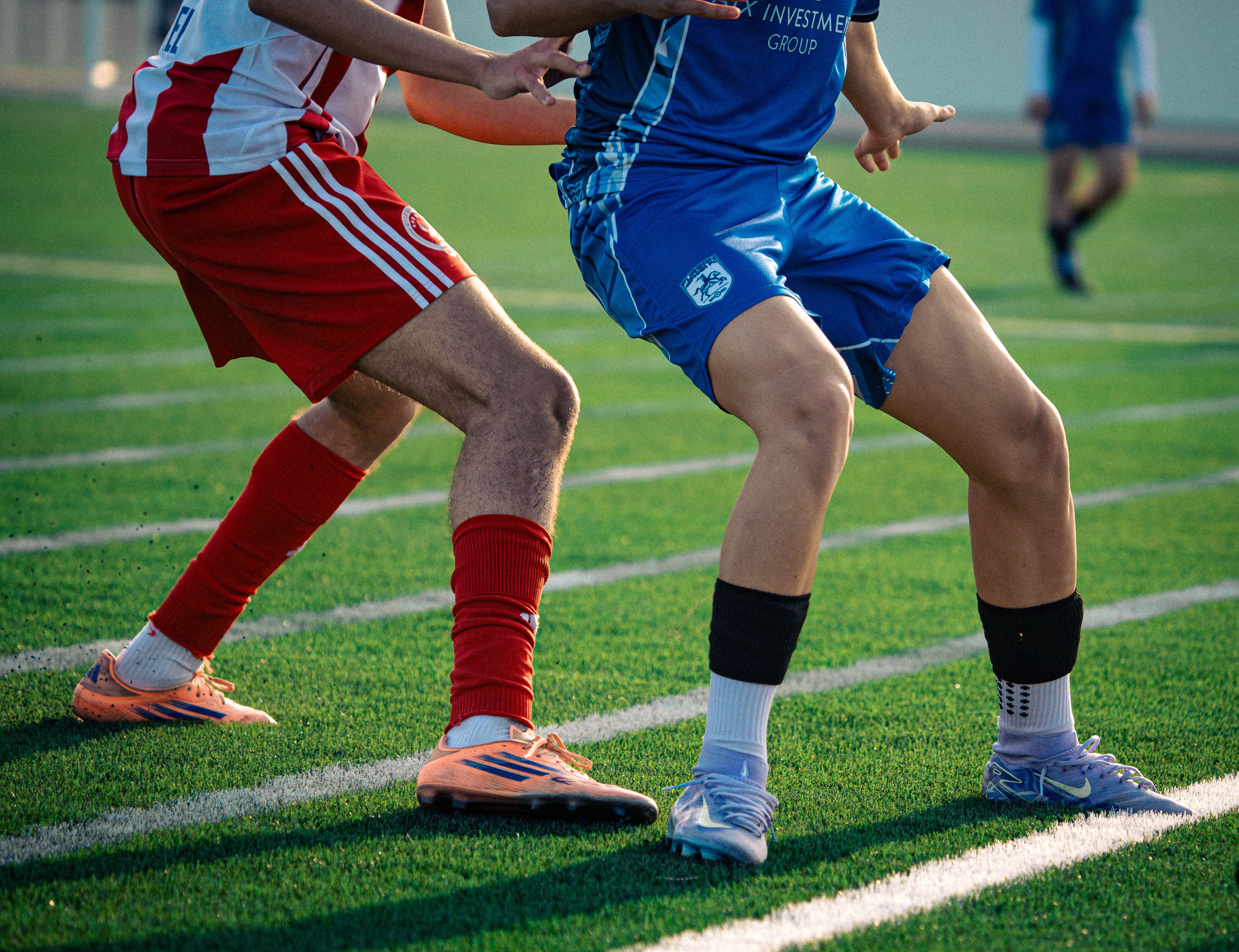 2 Soccer Player Had a Collision · Free Stock Photo