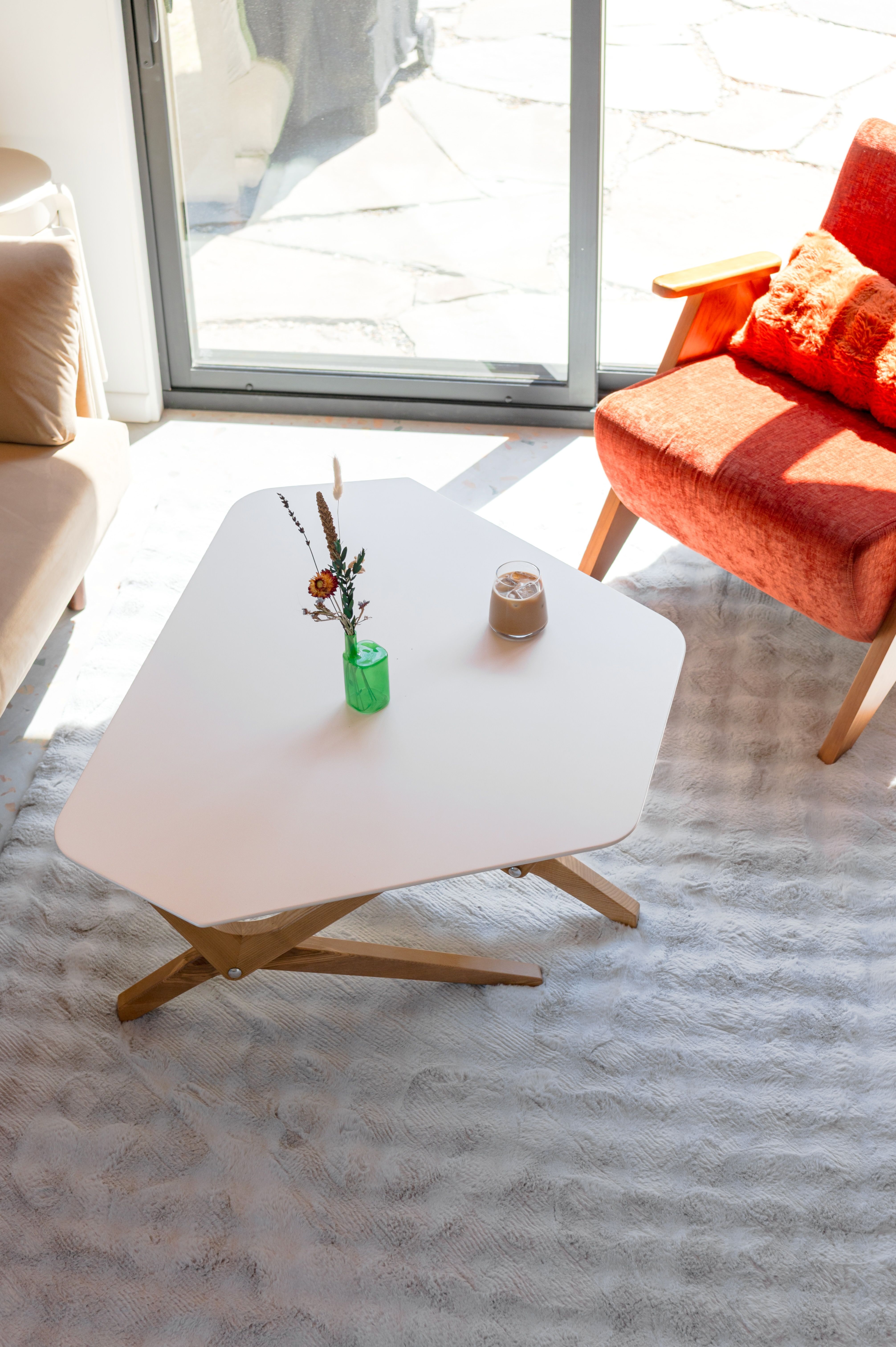 Estatic White Table Photos, Download The BEST Free Estatic White Table ...