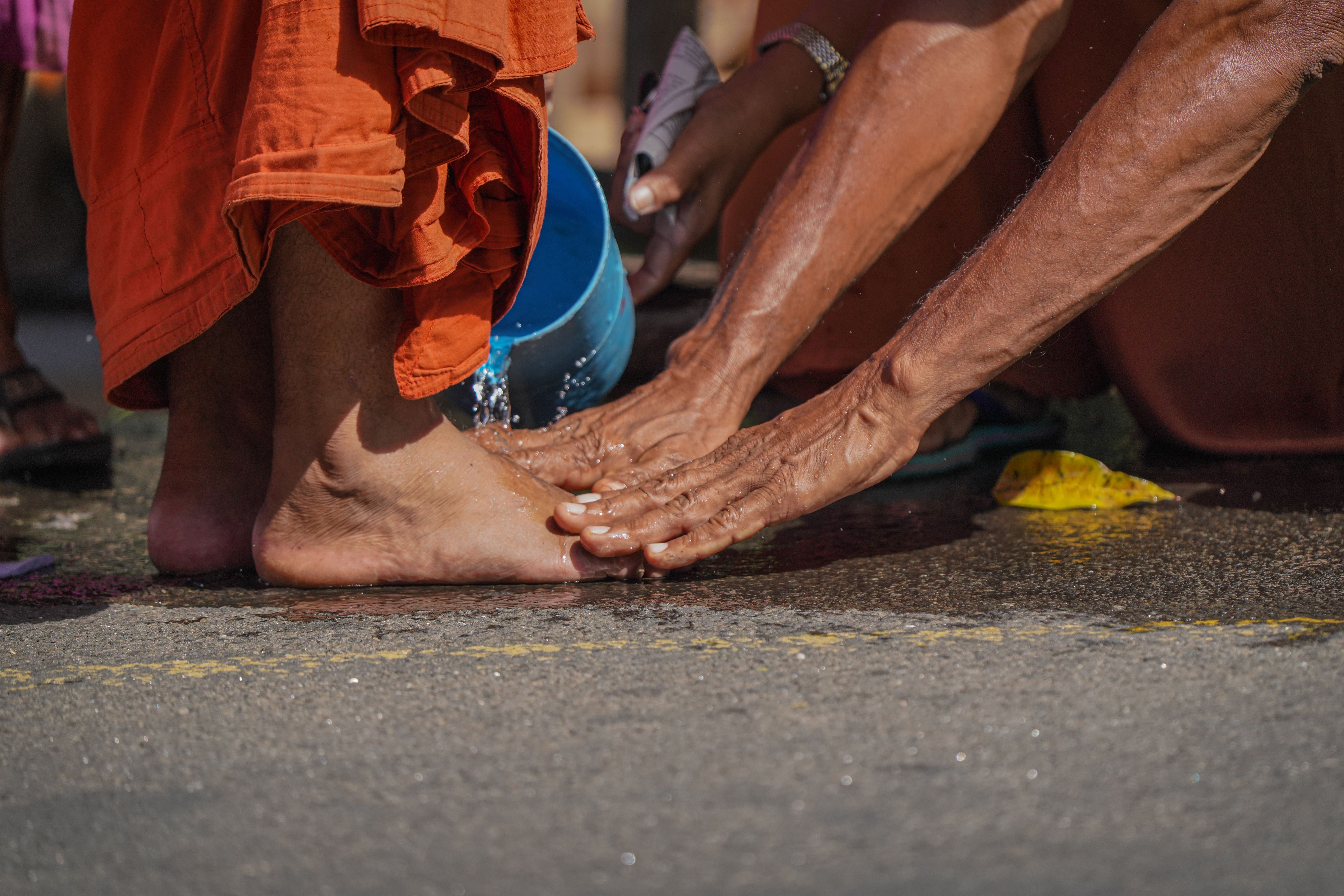 Buddhist Ritual Foot Washing Ceremony in Sri Lanka · Free Stock Photo