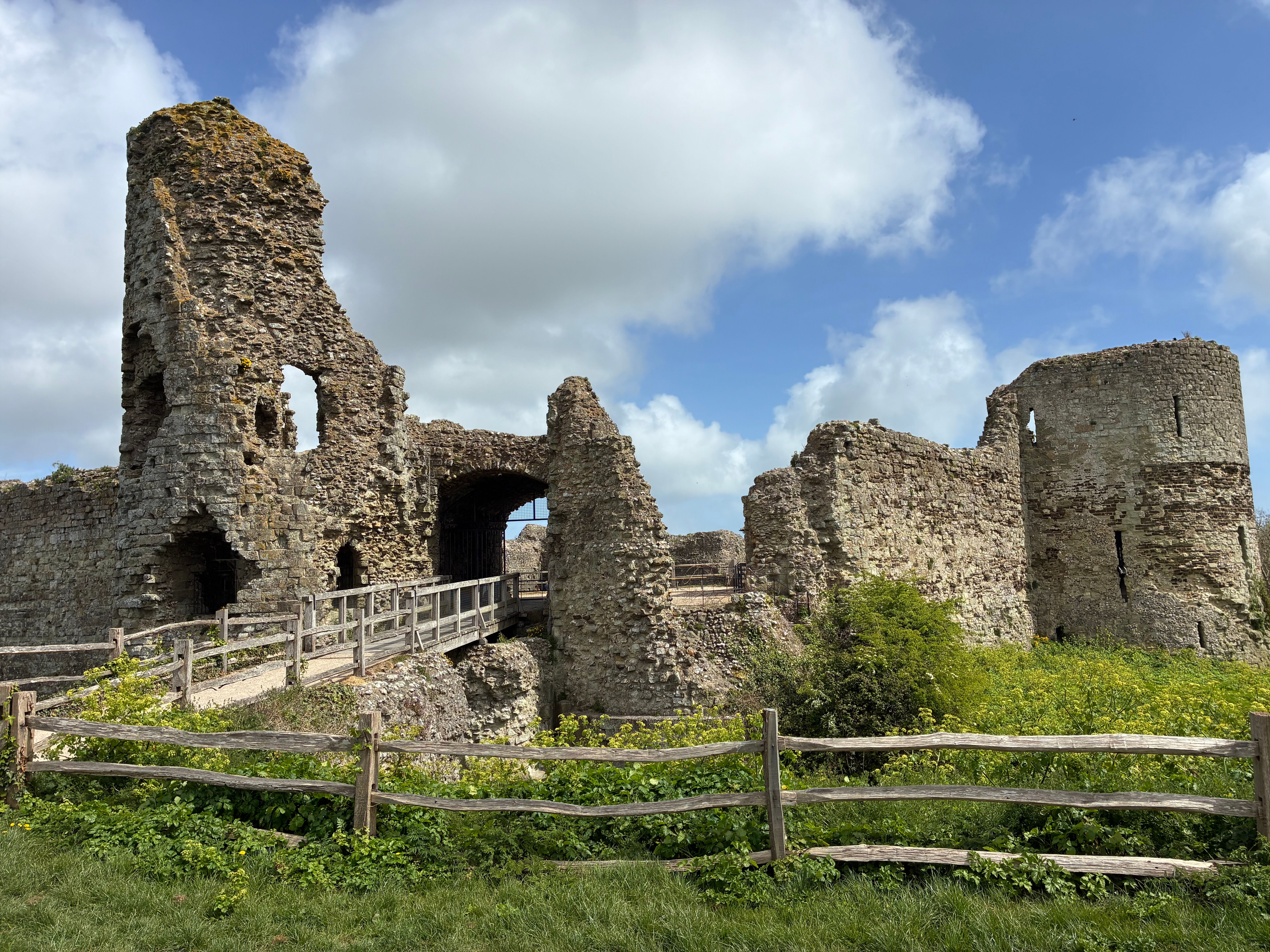 Medieval Castle Ruins in Countryside · Free Stock Photo