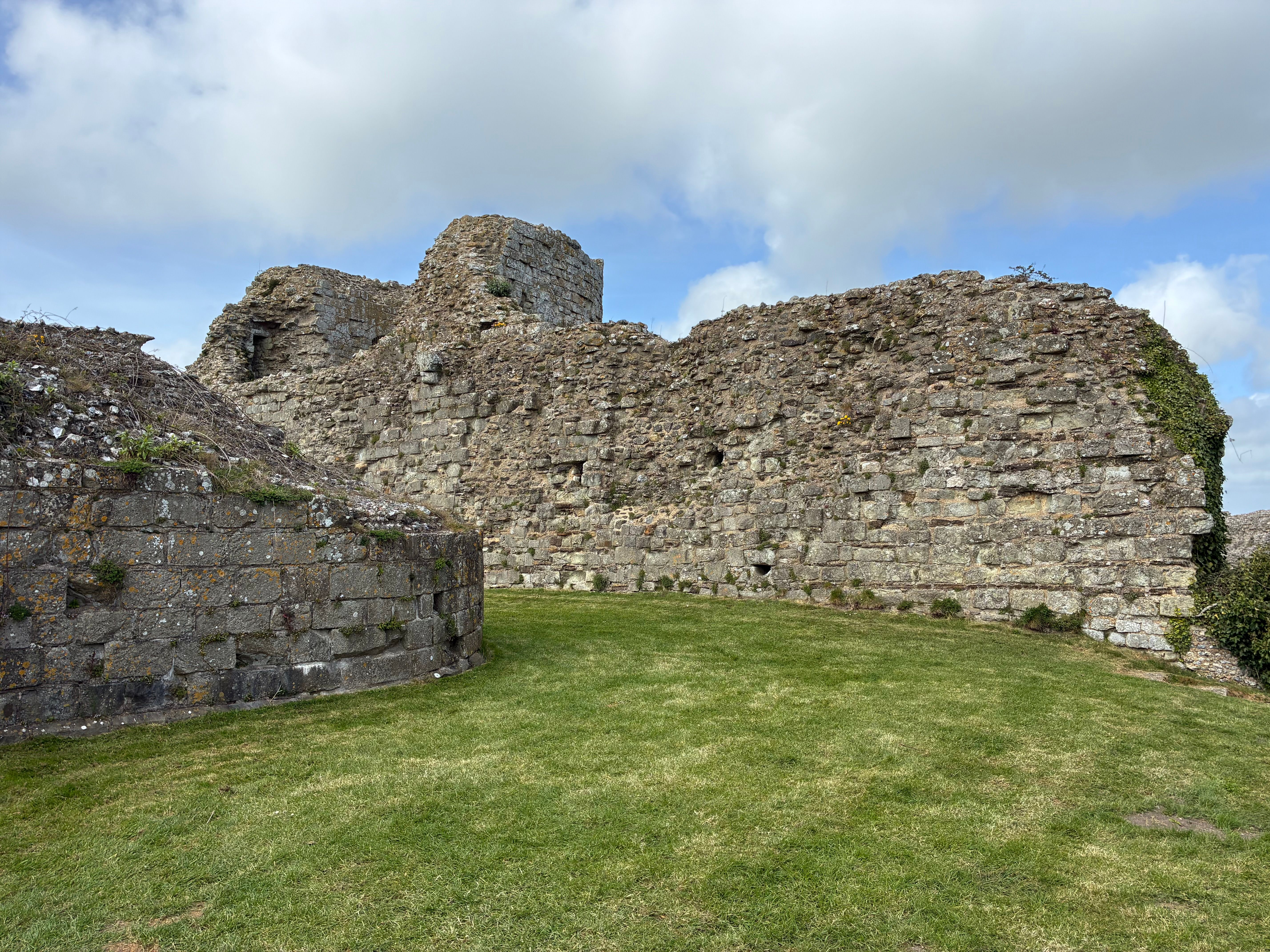 Medieval Castle Ruins in Countryside · Free Stock Photo