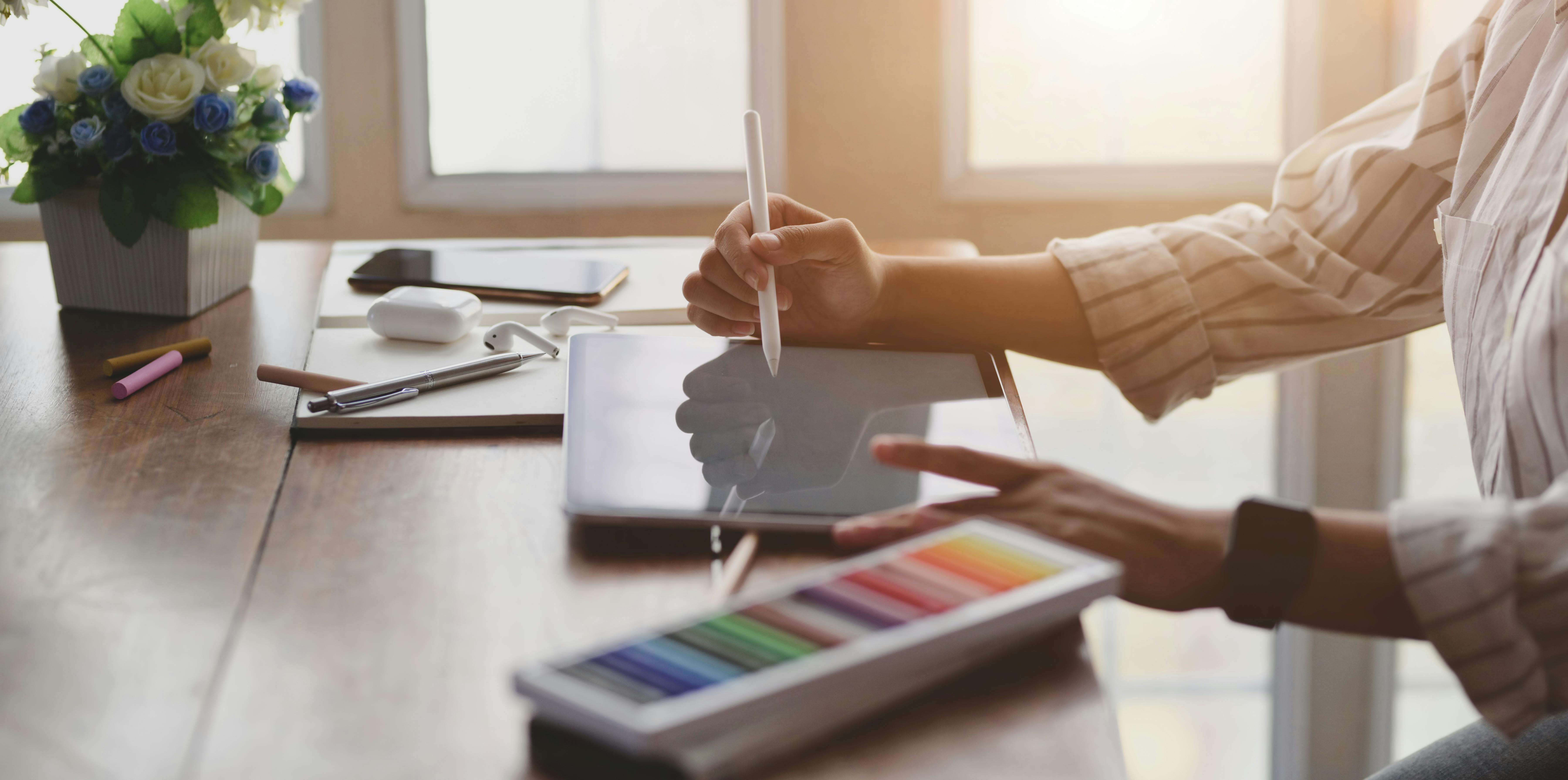 1000+ Designer Graphique photos Pexels · Photos gratuites