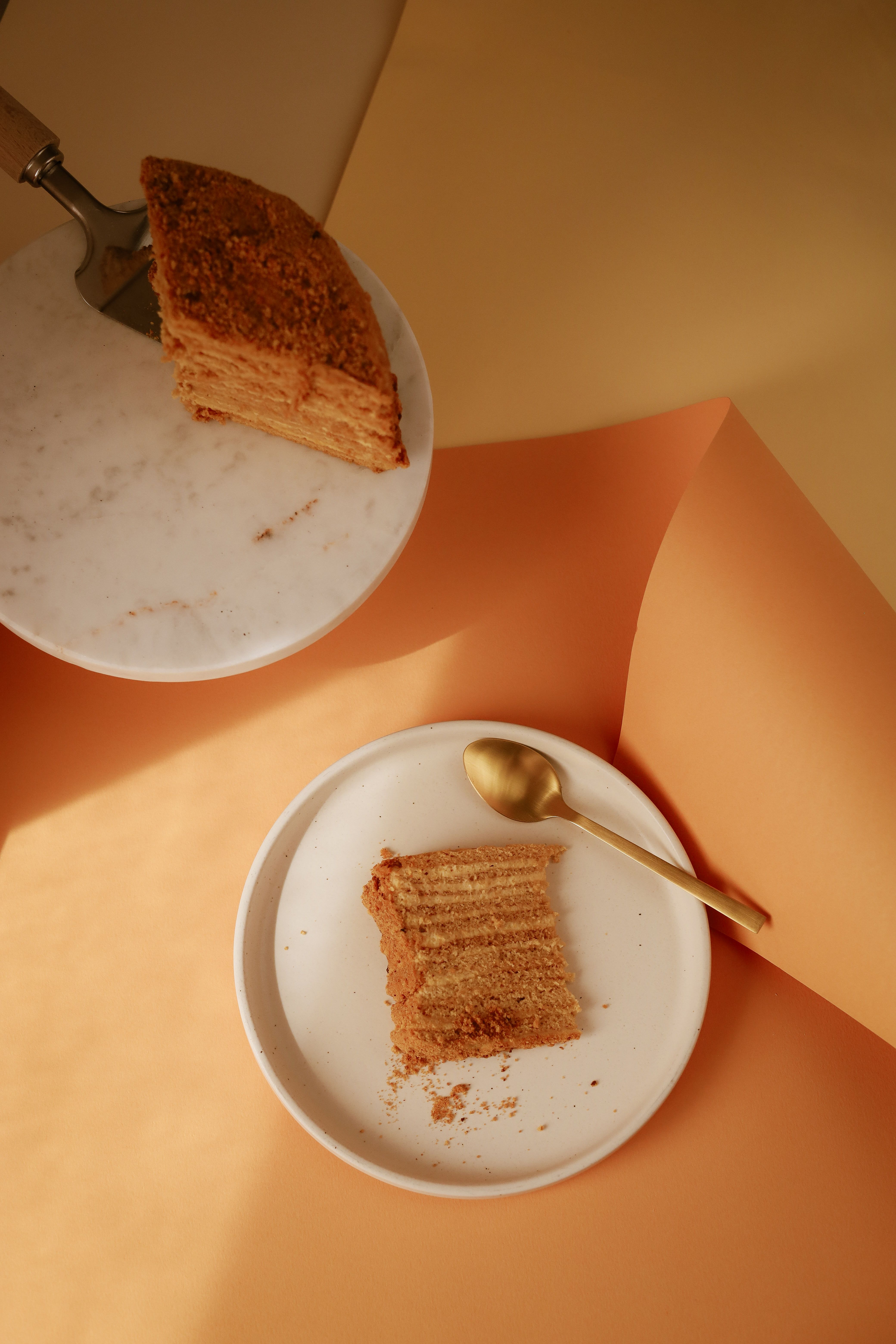 Close-up of Homemade Cake on Plate on Table · Free Stock Photo
