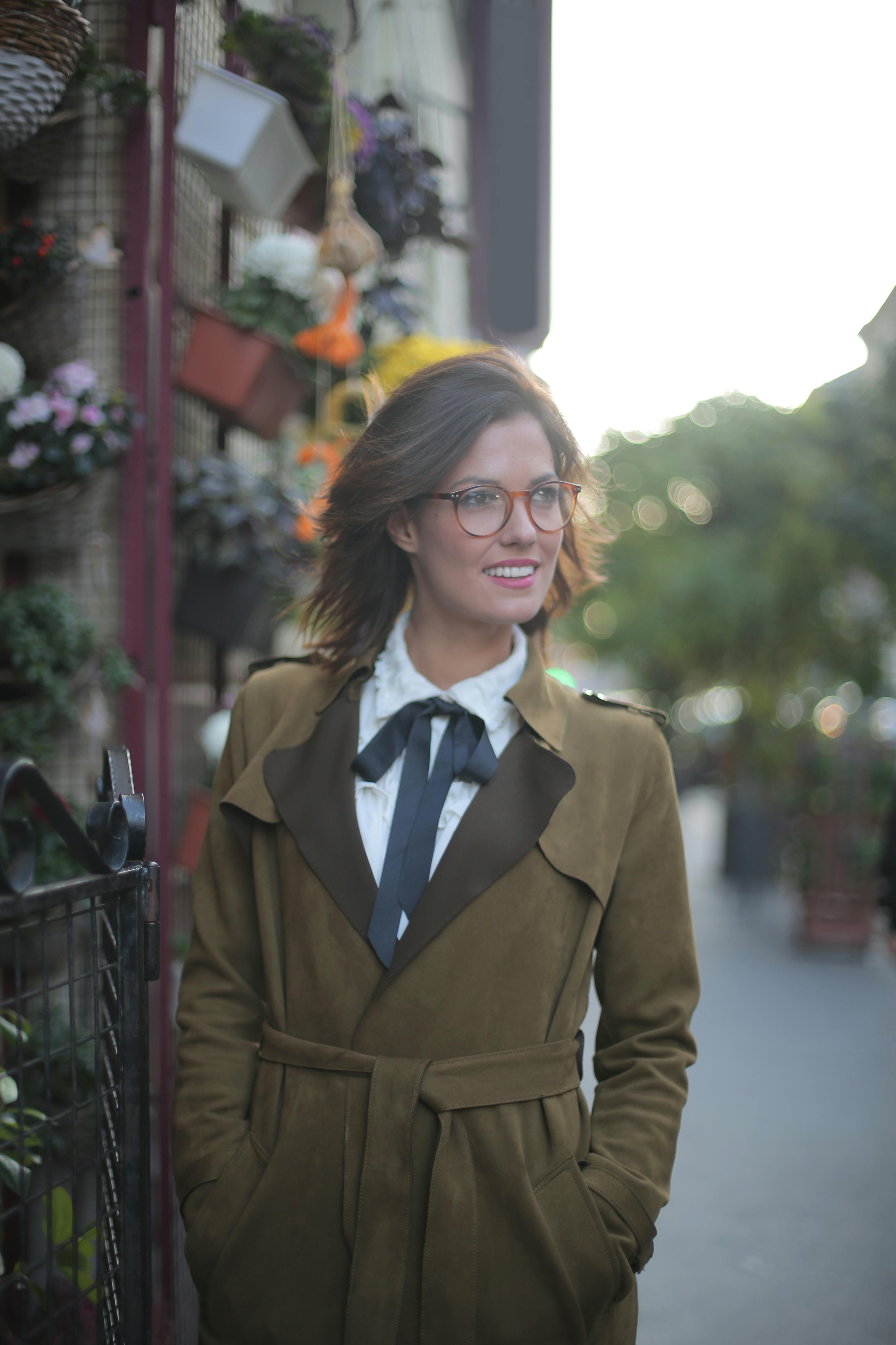 Blur Building Fashion Fence Girl Lady Model Photos, Download The BEST ...