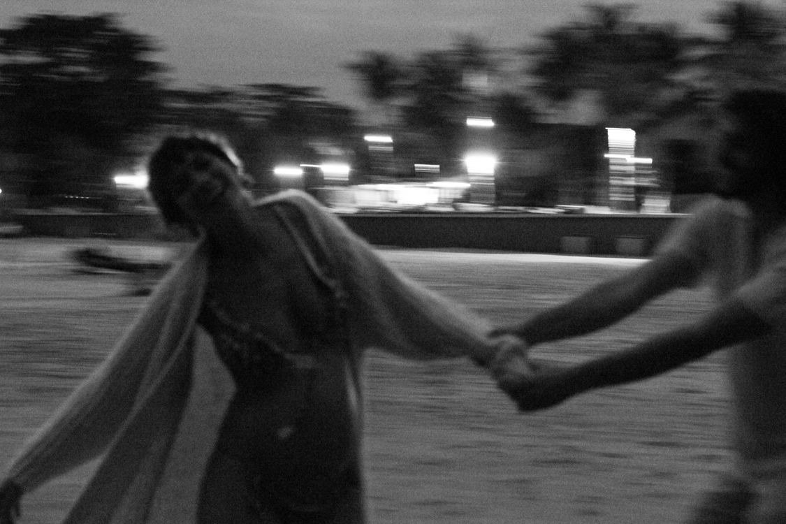 Blurred Romantic Evening on the Beach · Free Stock Photo