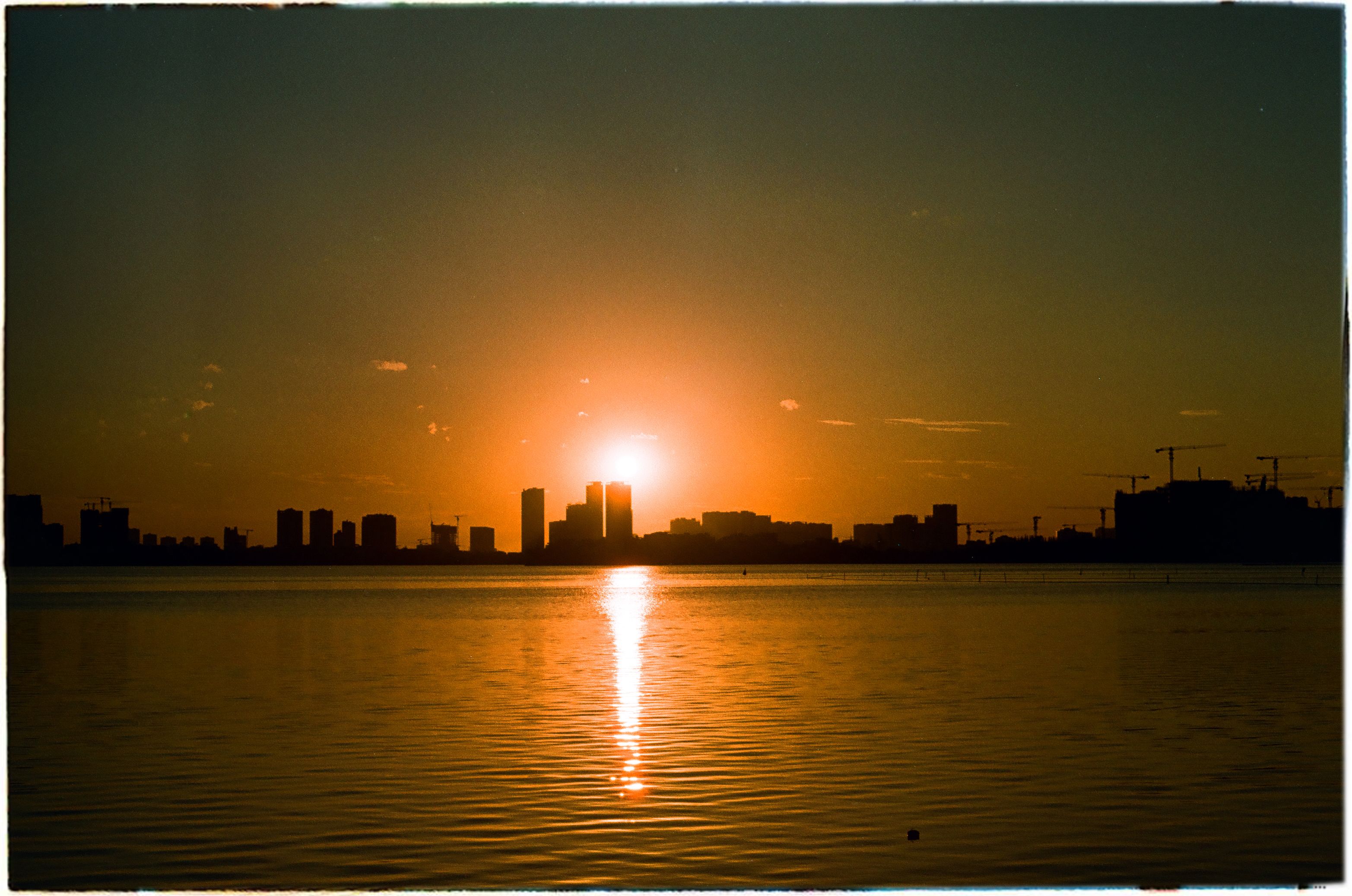 Vibrant Urban Sunset over City Skyline · Free Stock Photo