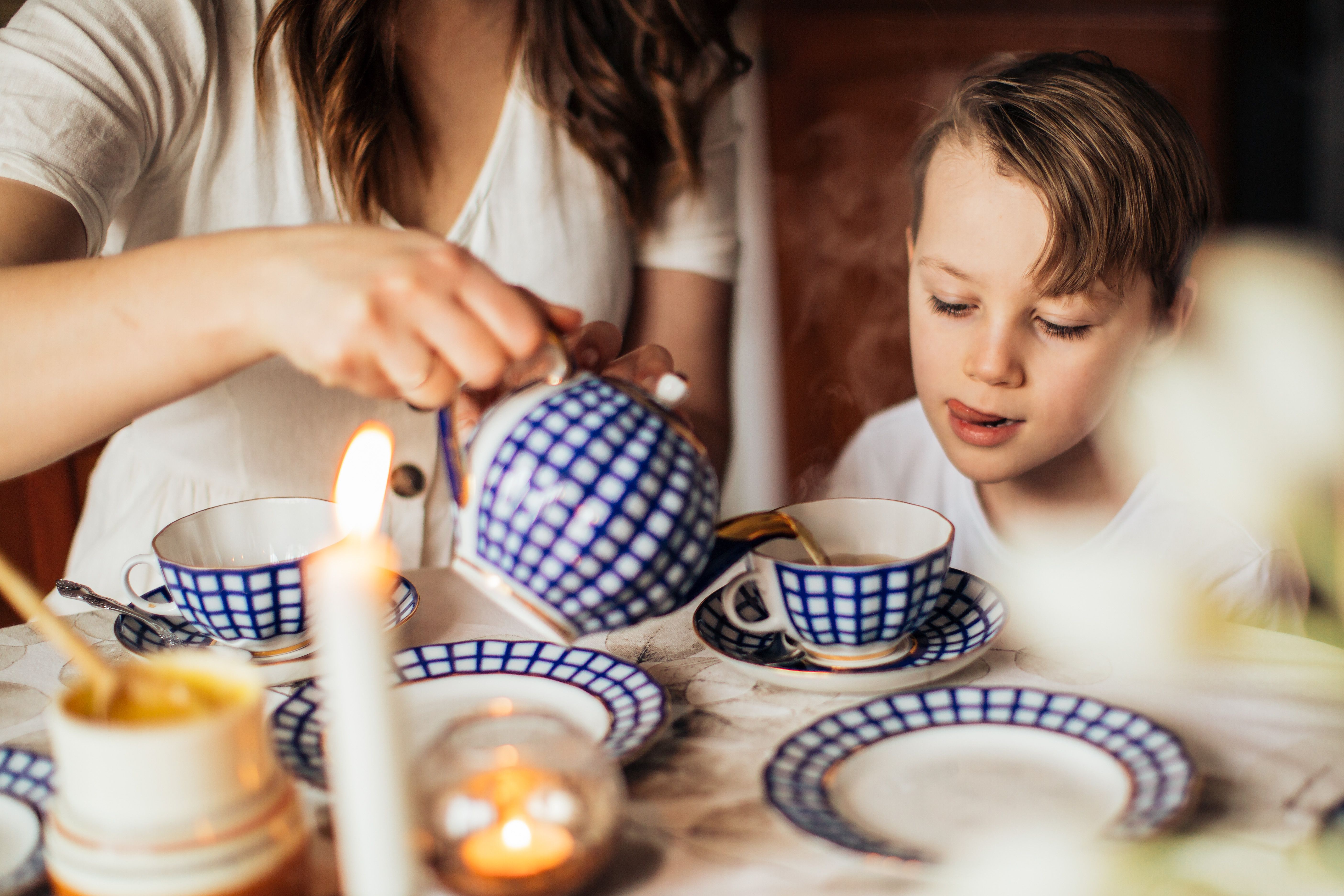 Family Enjoying Tea Photos, Download The BEST Free Family Enjoying Tea ...