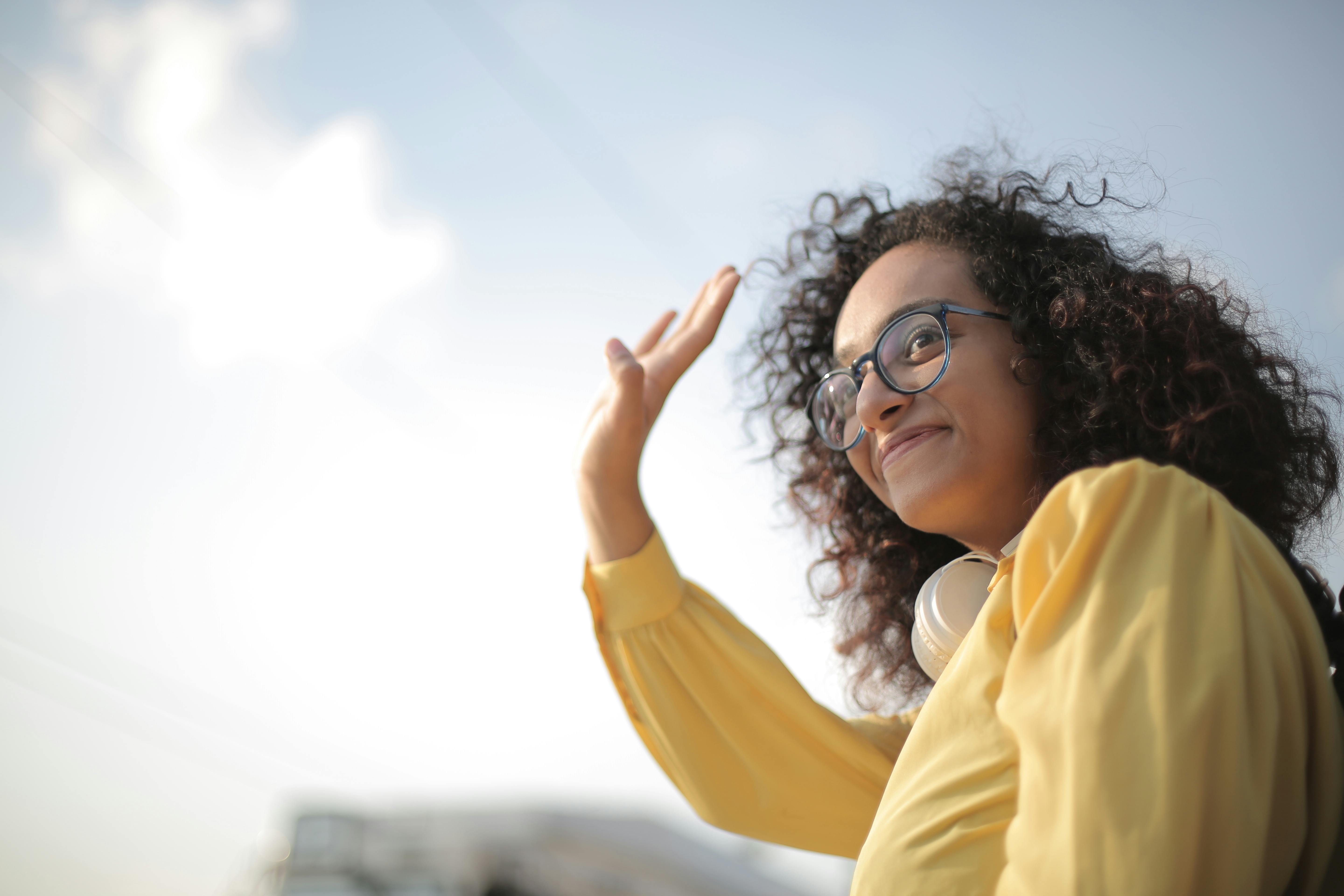 10,000+ Best Waving Photos · 100% Free Download · Pexels Stock Photos 10,000+ Best Waving Photos · 100% Free Download · Pexels Stock Photos