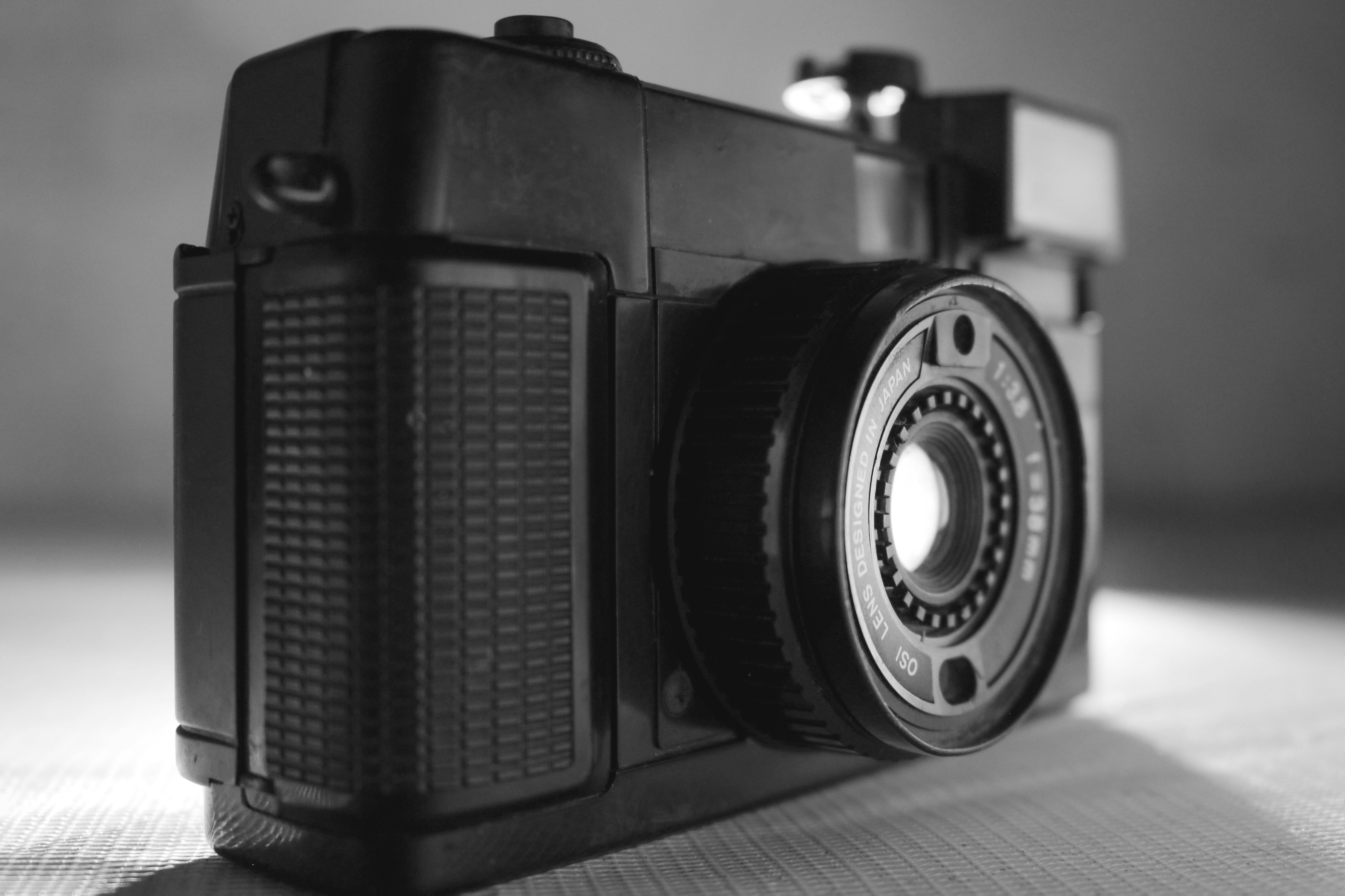 Kostenloses Foto zum Thema: alt ist gold, alte kamera, filmkamera