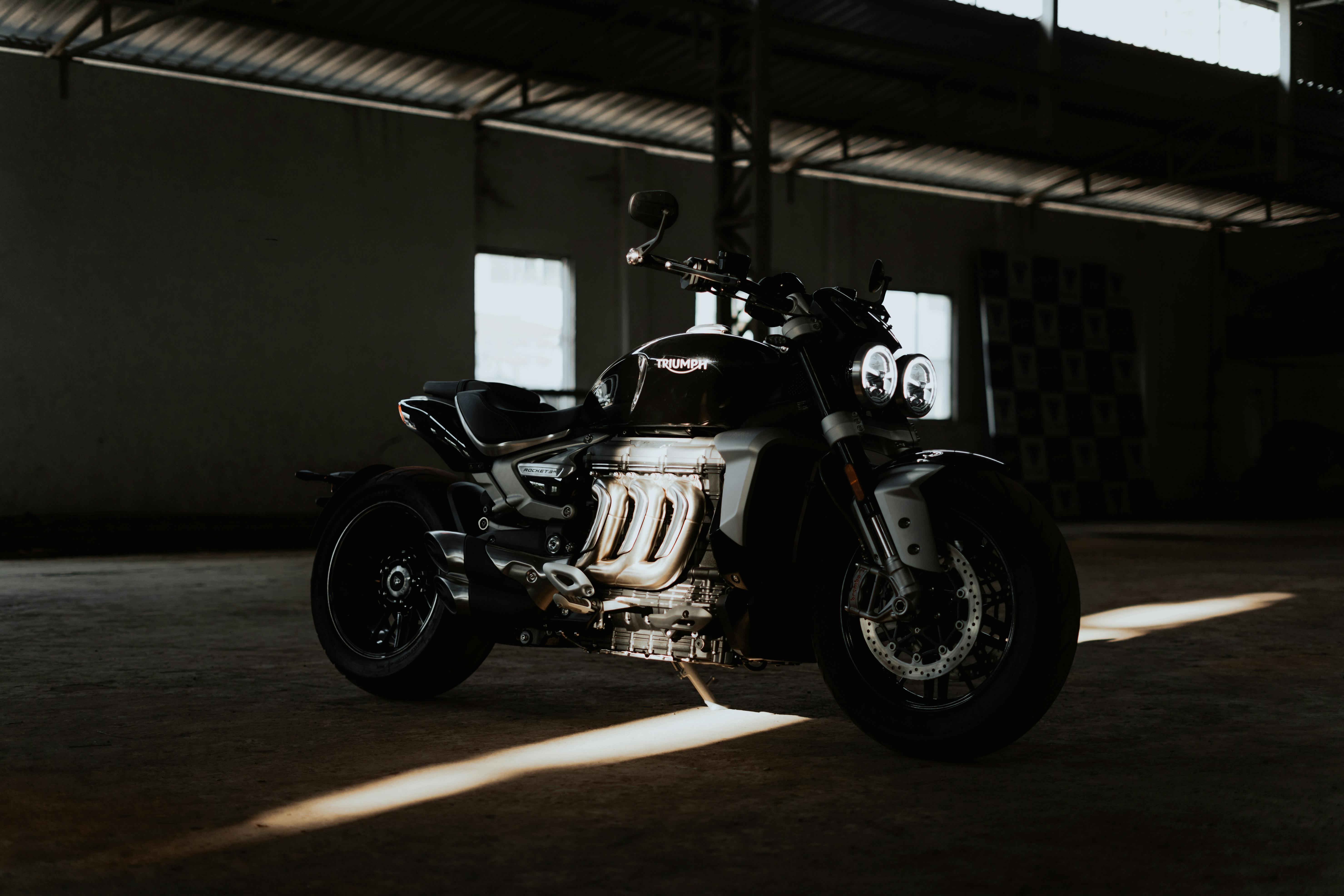 3,000+ Best Motorcycle Photos · 100% Free Download · Pexels Stock Photos