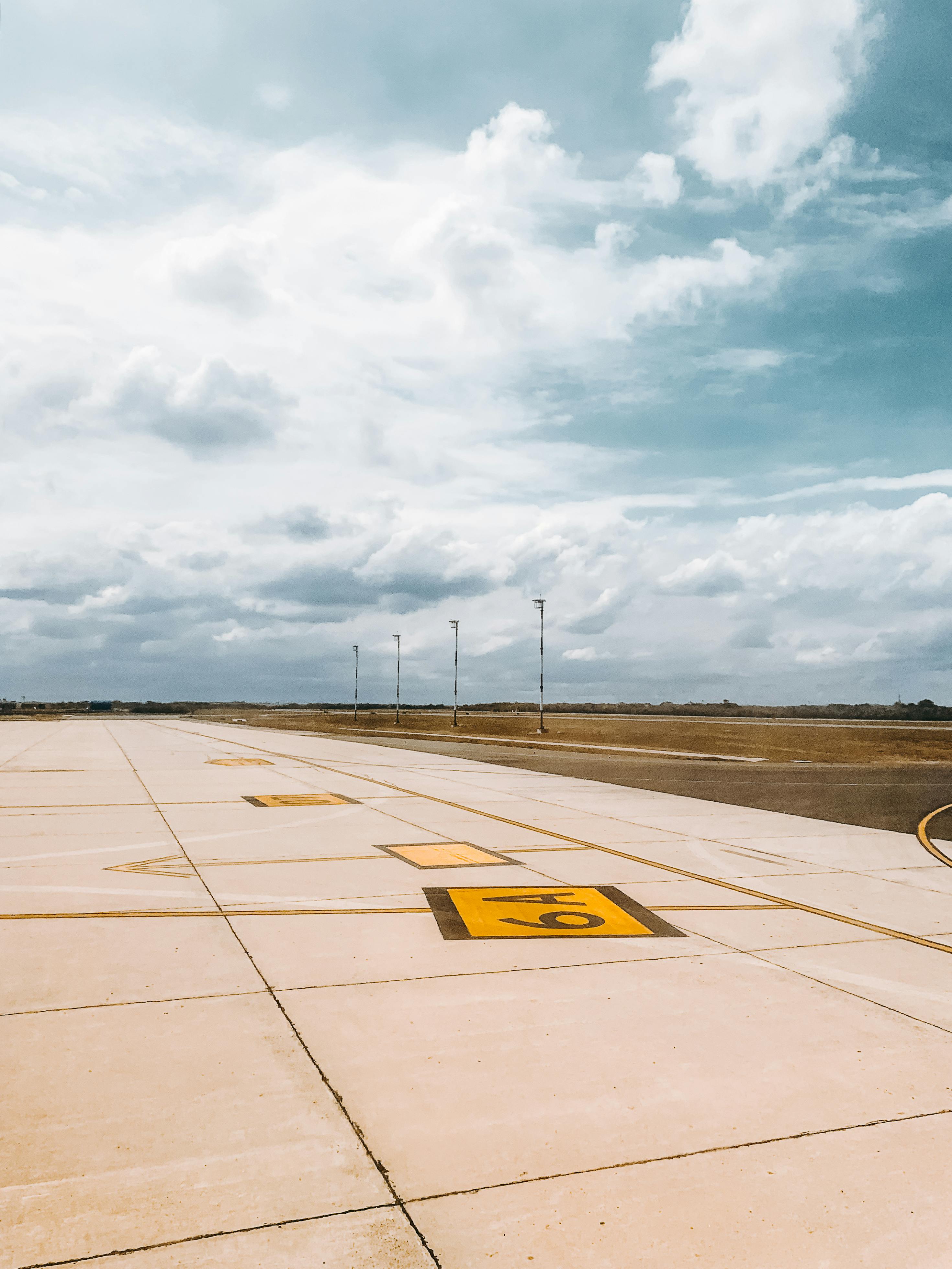 Runway Strip Photos, Download The BEST Free Runway Strip Stock Photos ...