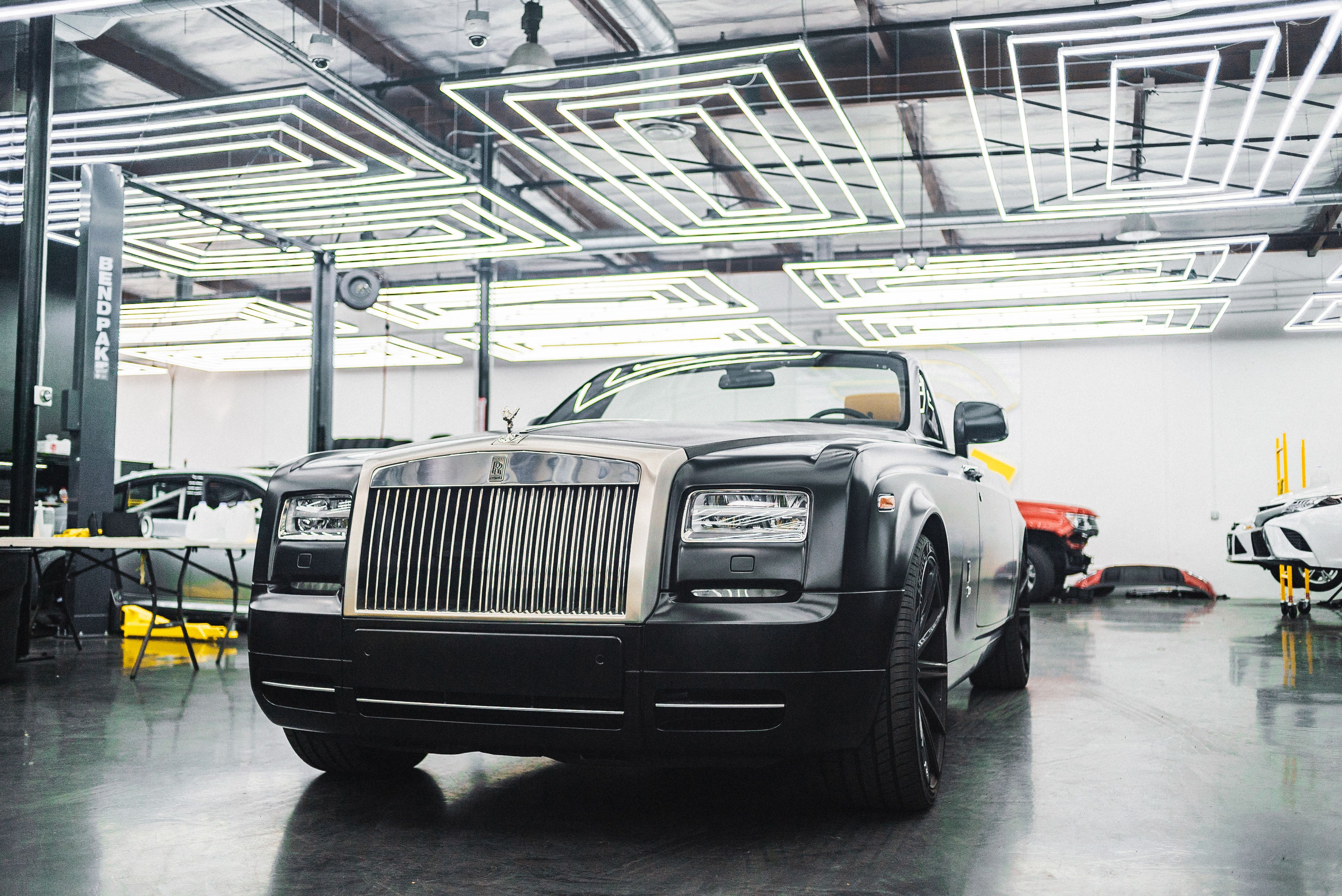 4,487+ Best Free Rolls royce Stock Photos & Images · 100% Royalty-Free ...