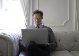 UBS Email Format and Contact Info for Business Professionals