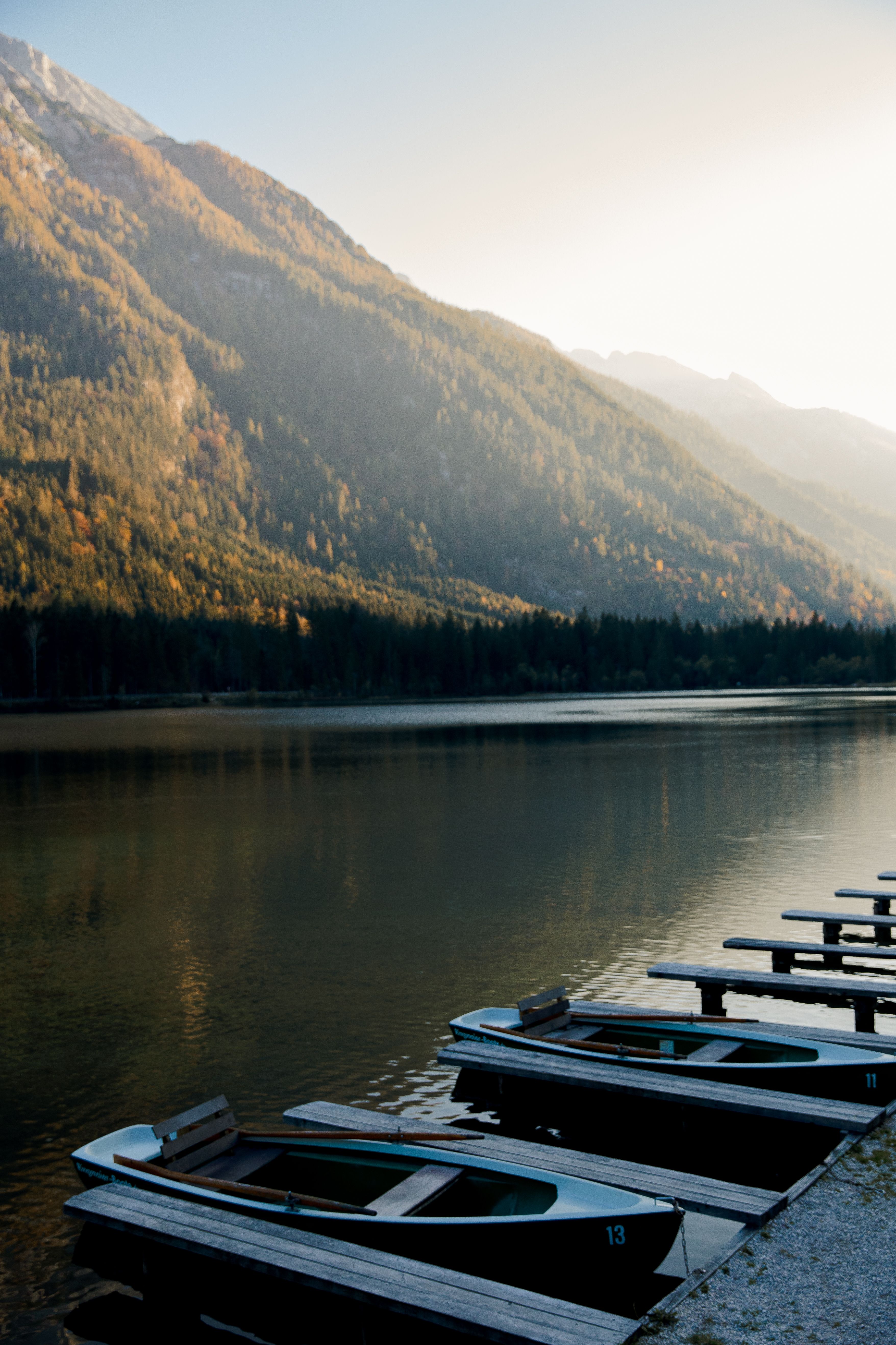 Person Canoeing on Lake · Free Stock Photo