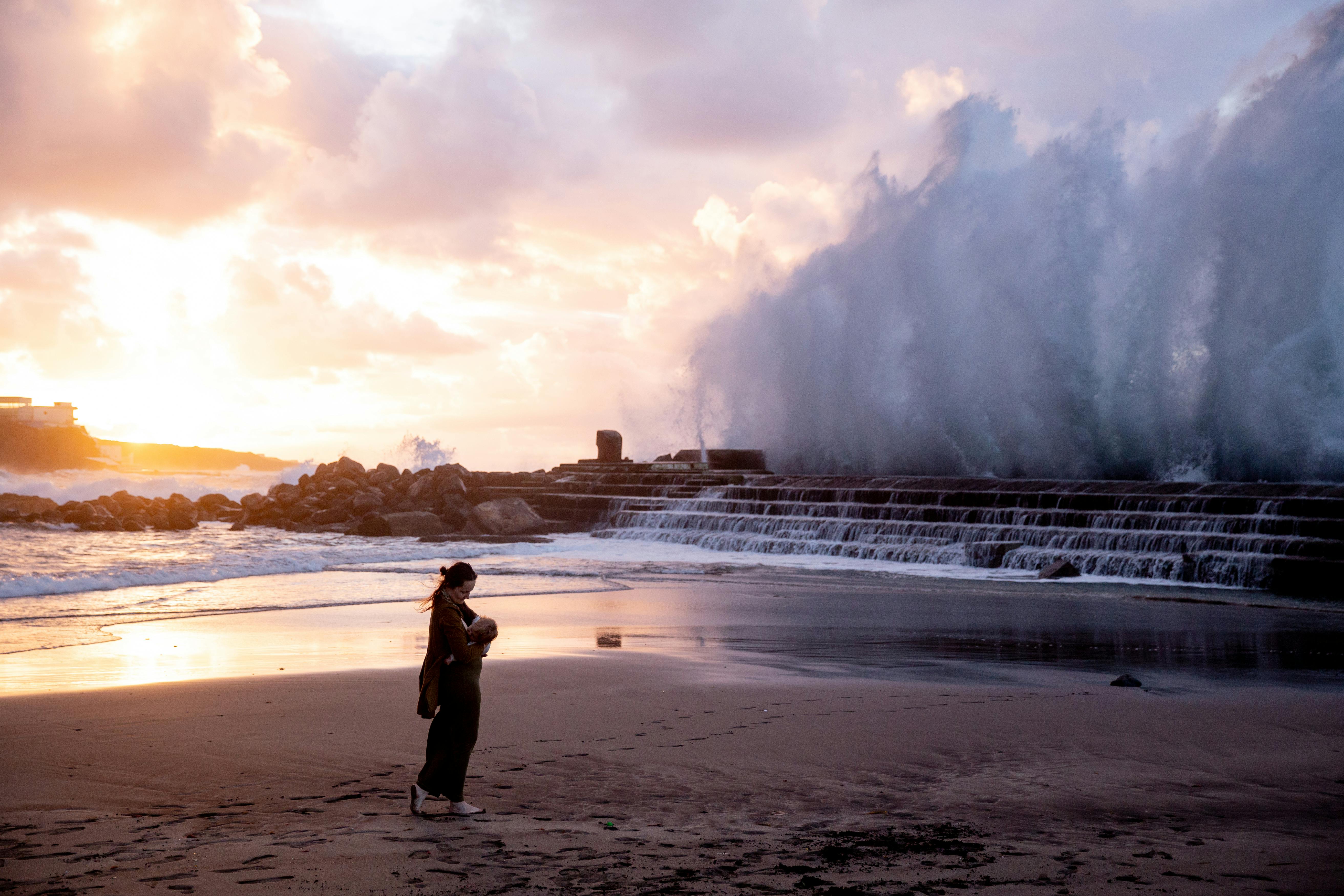 Light House on Hill · Free Stock Photo