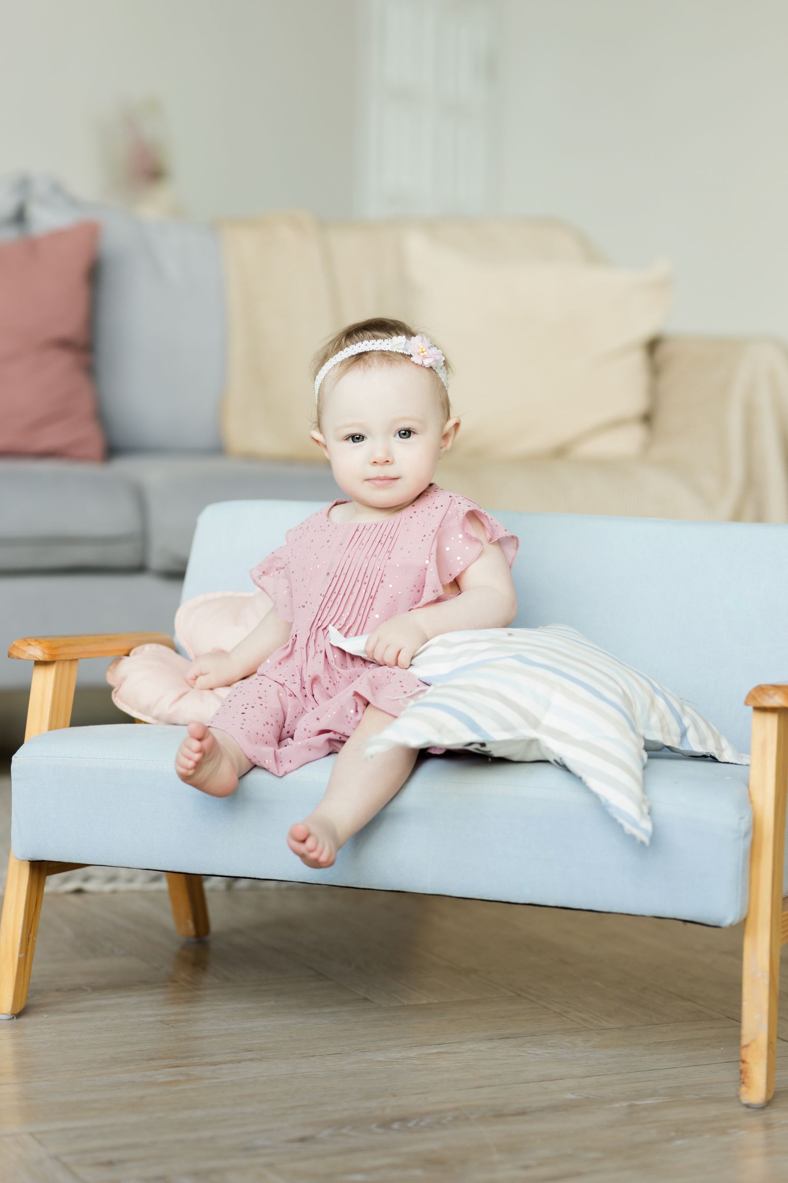 Small Girl Photos, Download The BEST Free Small Girl Stock Photos & HD ...
