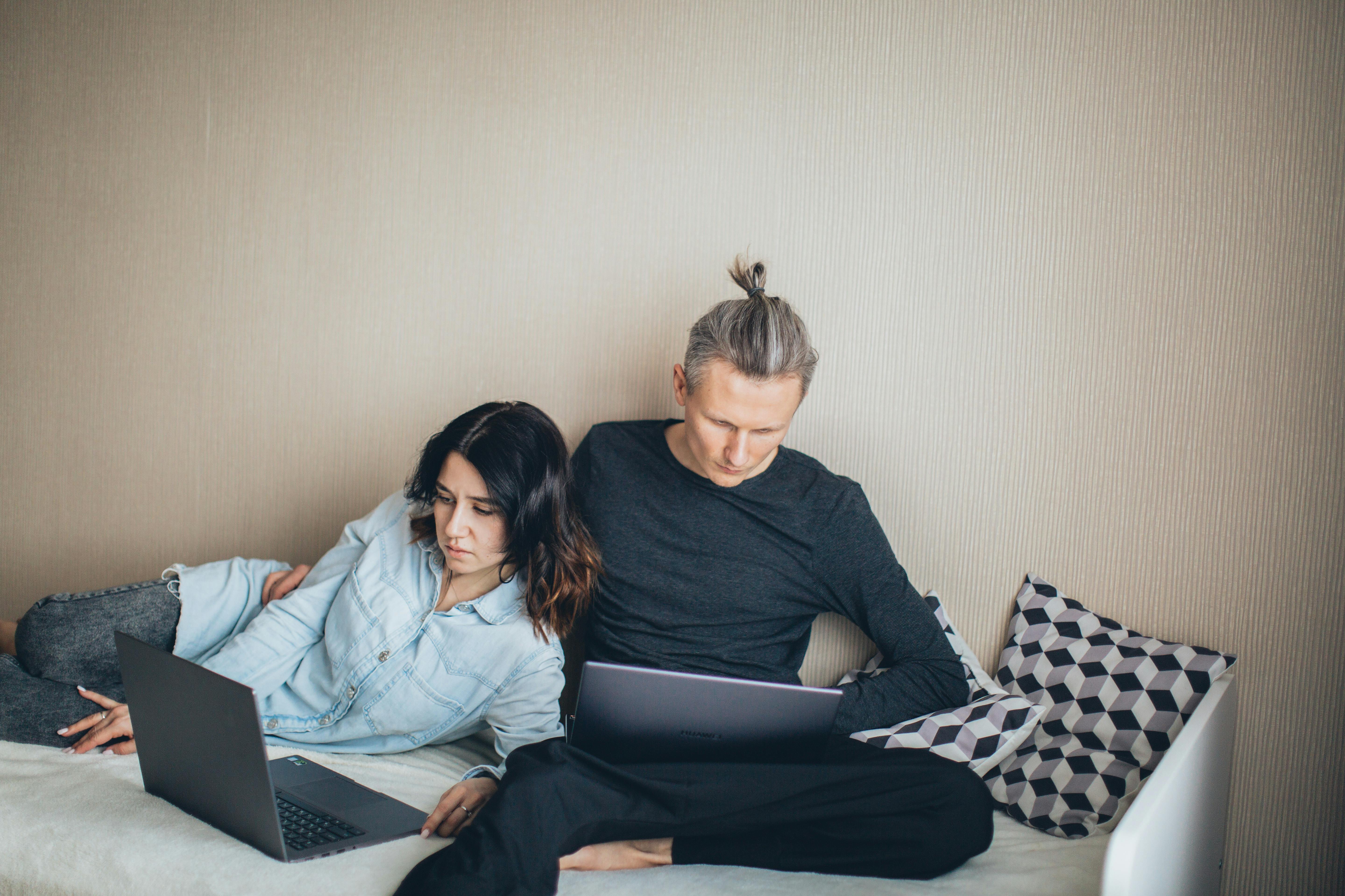 Integrated Couple In Bed Photos, Download The BEST Free Integrated ...