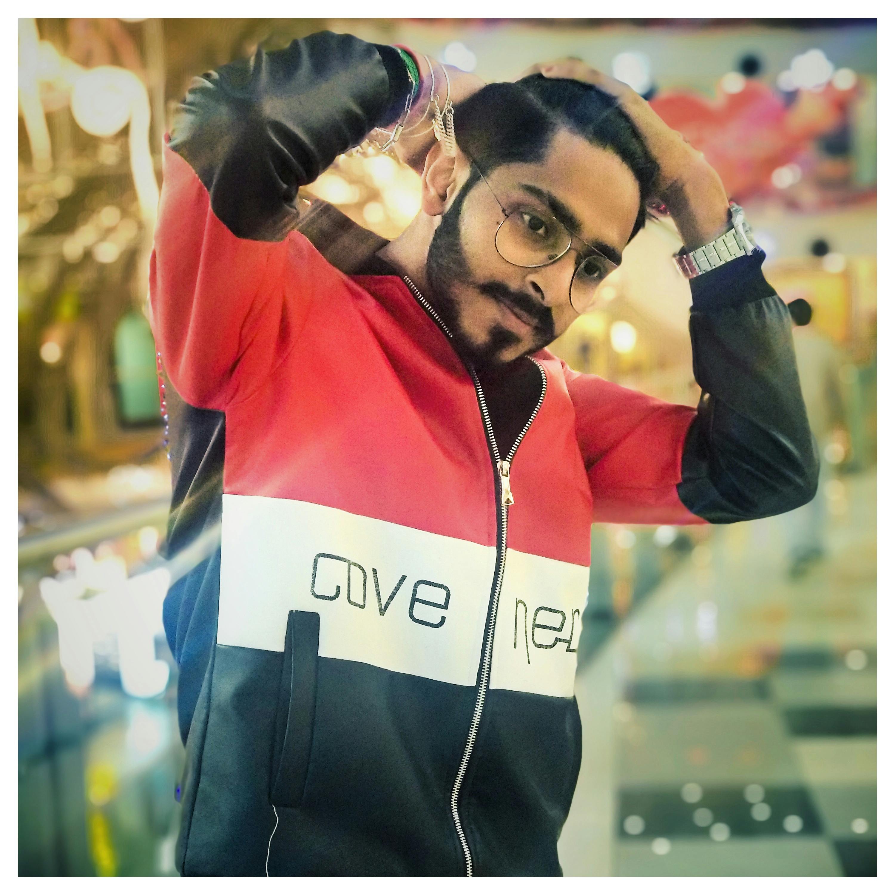 Hasan Abbas 님의 Aman 컬렉션 사진 및 동영상 24개