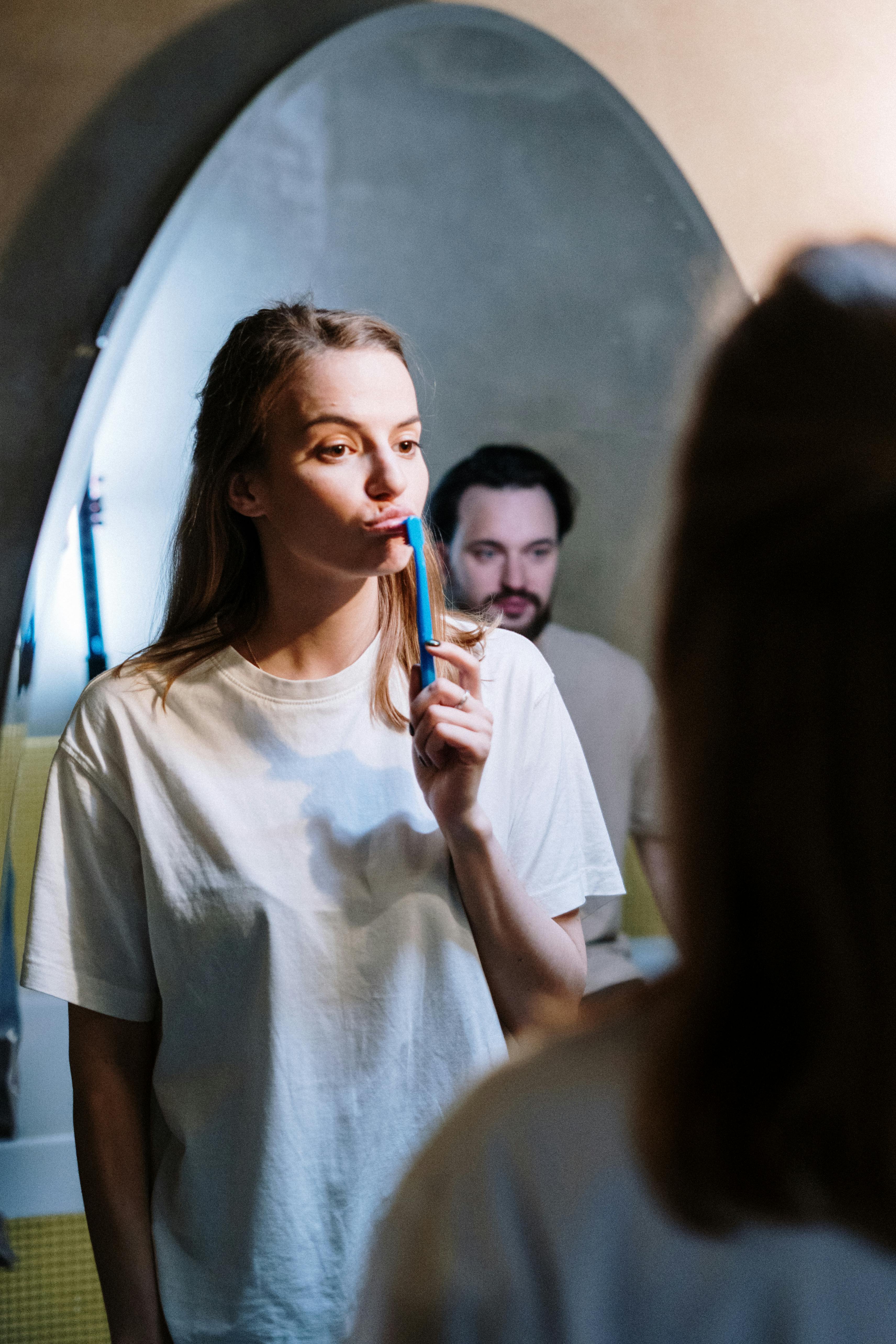 Electric Toothbrush Photos, Download The BEST Free Electric Toothbrush ...