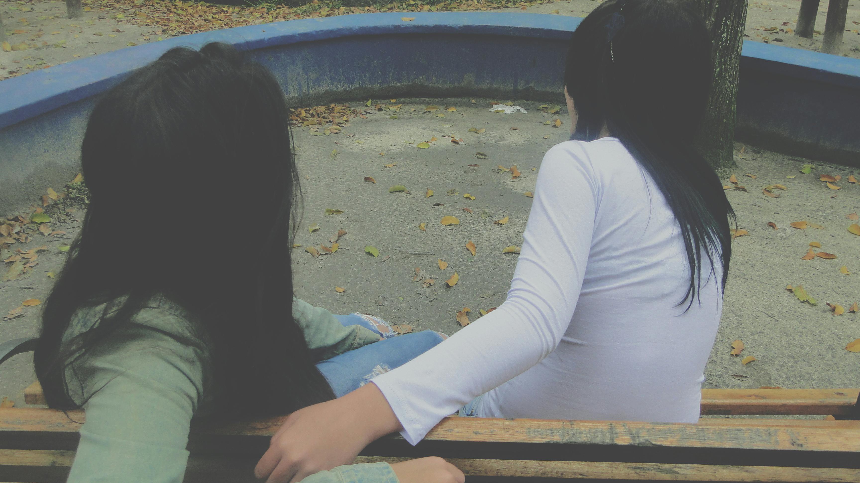 background girl 14 Photos & Videos Collected by Isabella Neves