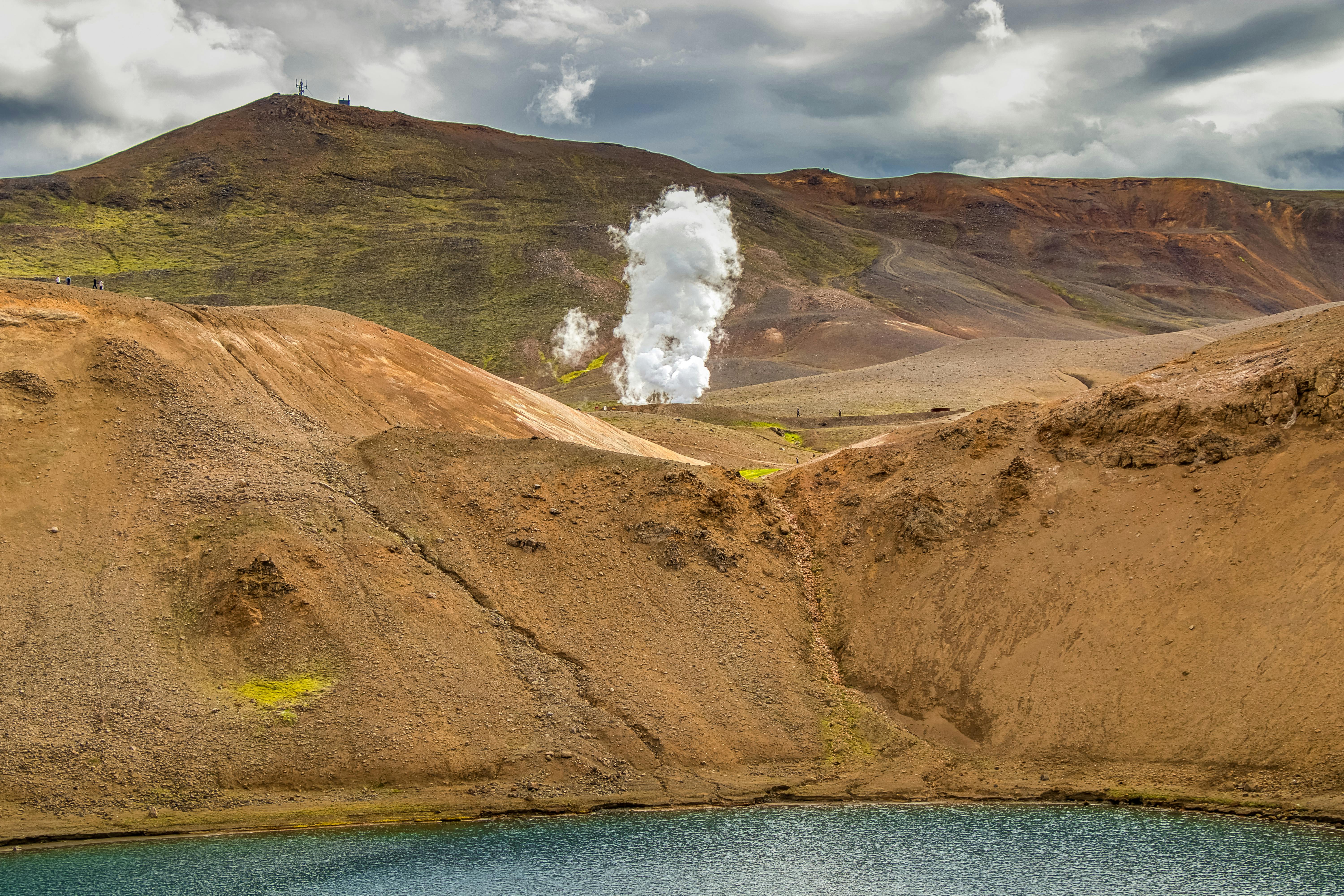 Top View of Volcano Erupting during Daytime · Free Stock Photo