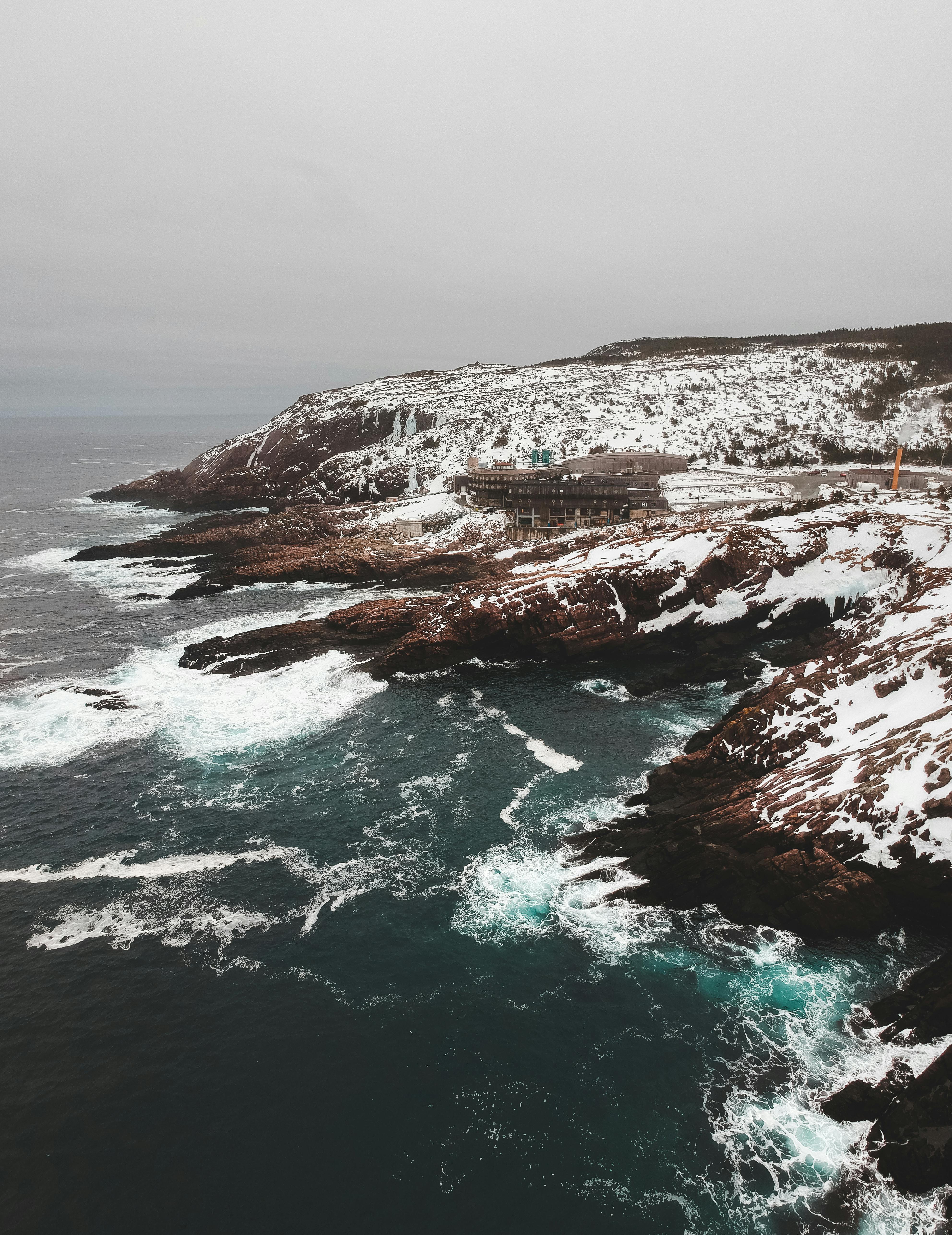 Marvellous cold shore of ocean · Free Stock Photo