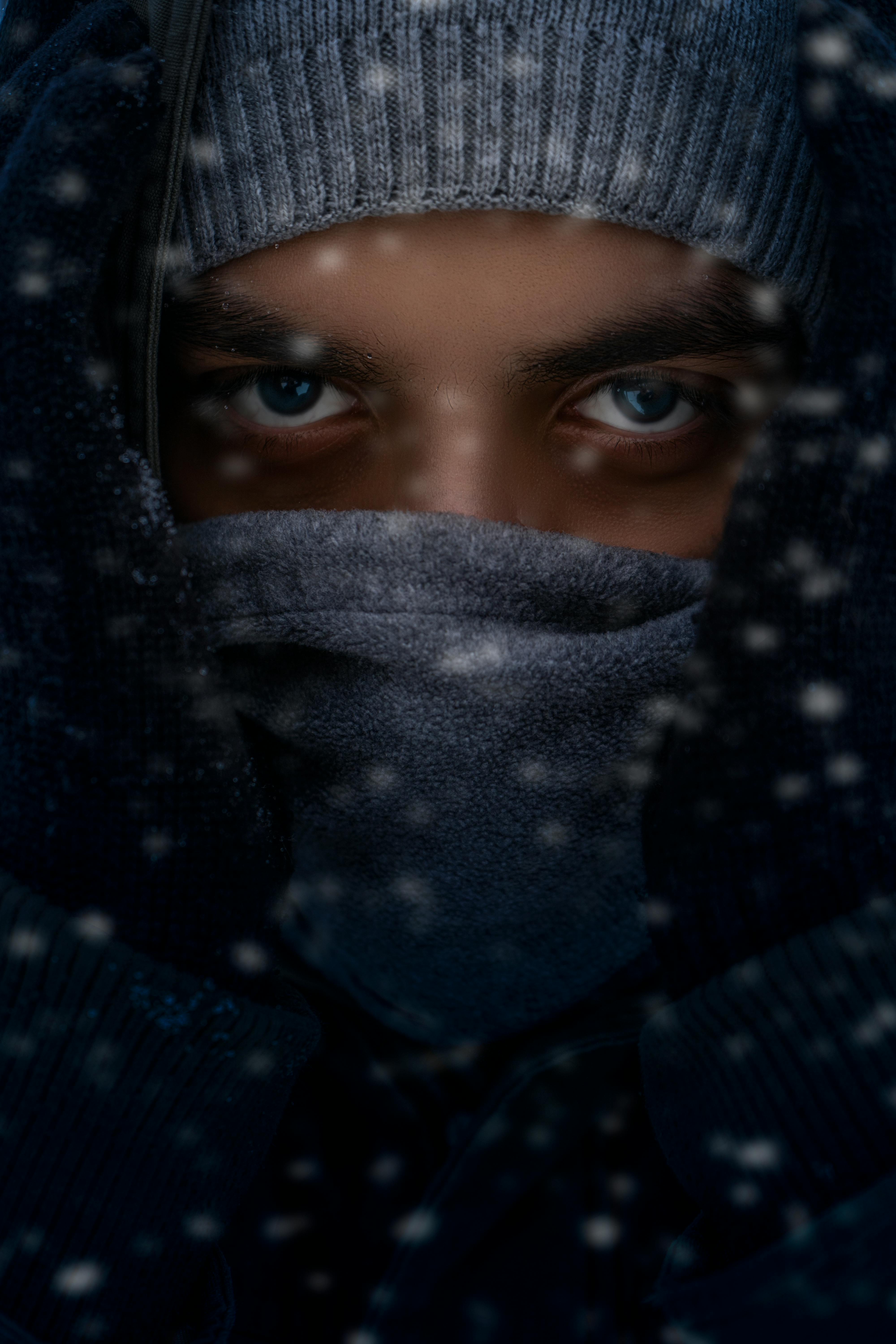 Close-Up Shot of the Eyes of a Freezing Person · Free Stock Photo