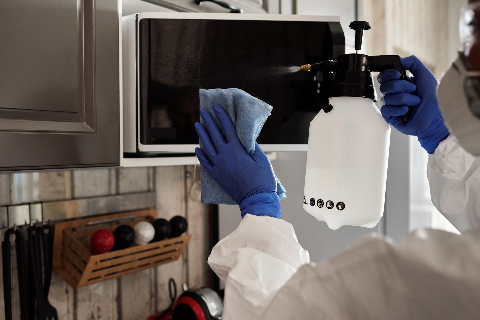 Frequency of Microwave Ovens: How It Works & Why It Matters