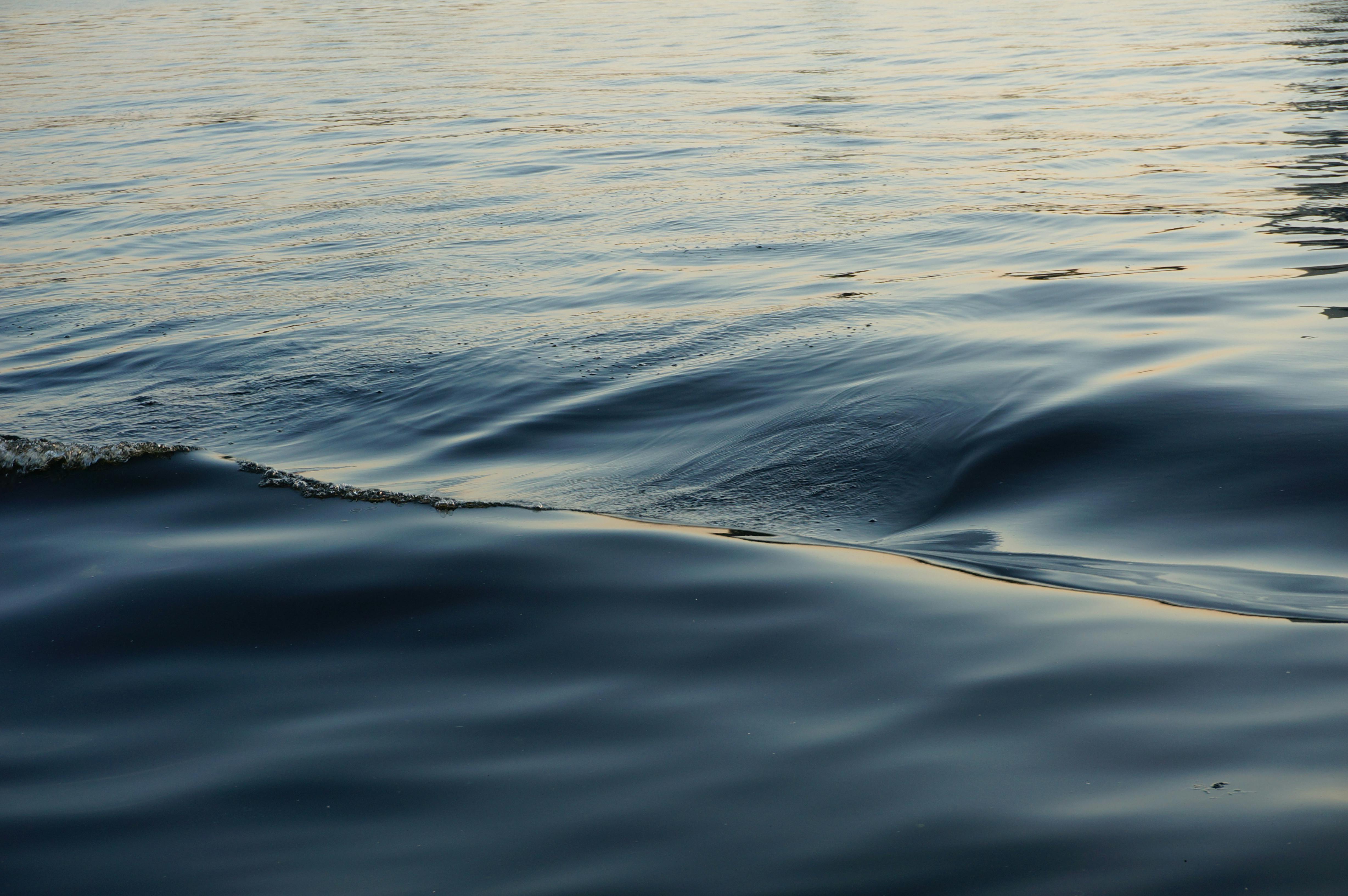 Rippling water surface of waving sea · Free Stock Photo