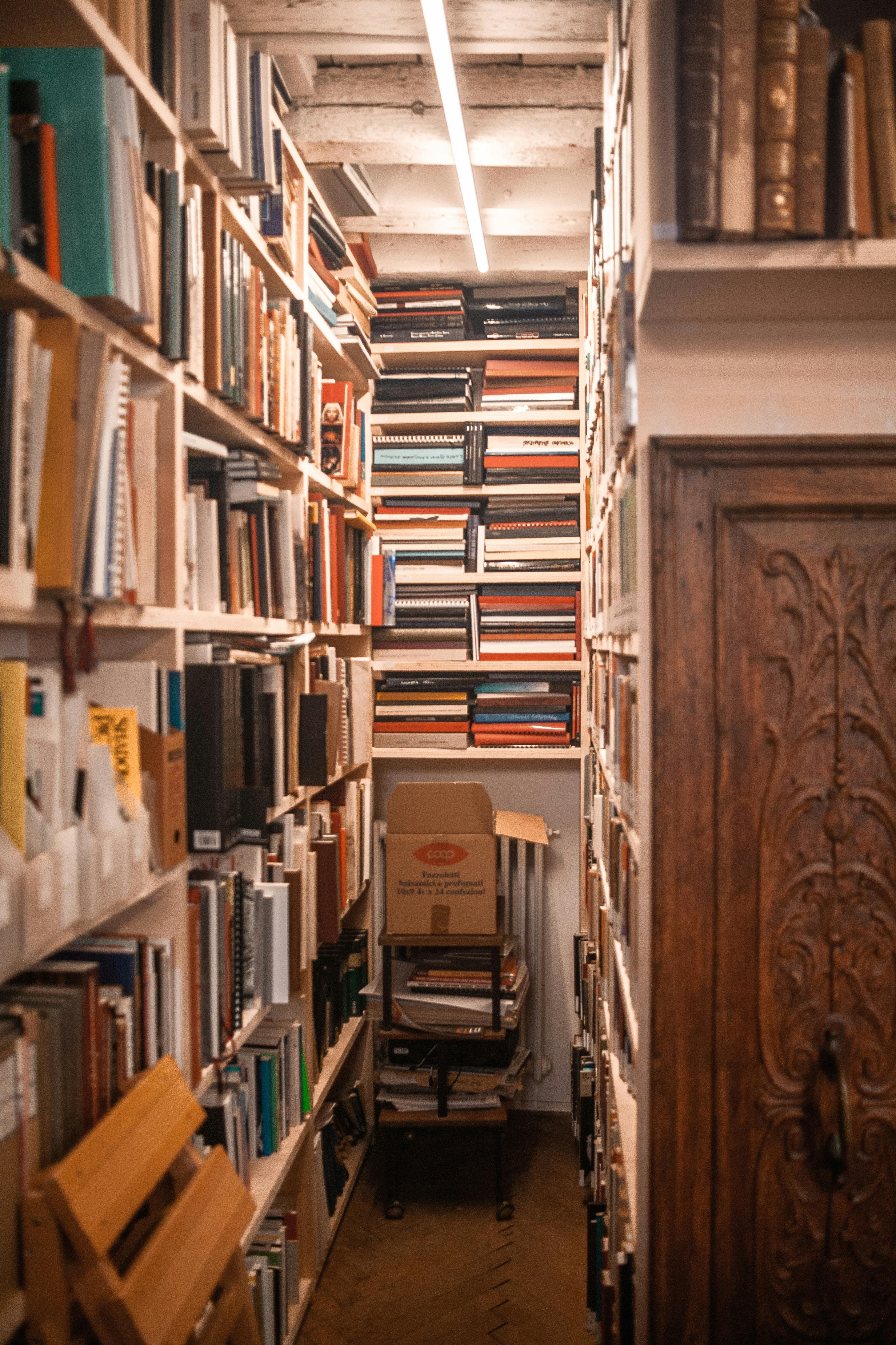 Italian Library Photos, Download The BEST Free Italian Library Stock ...