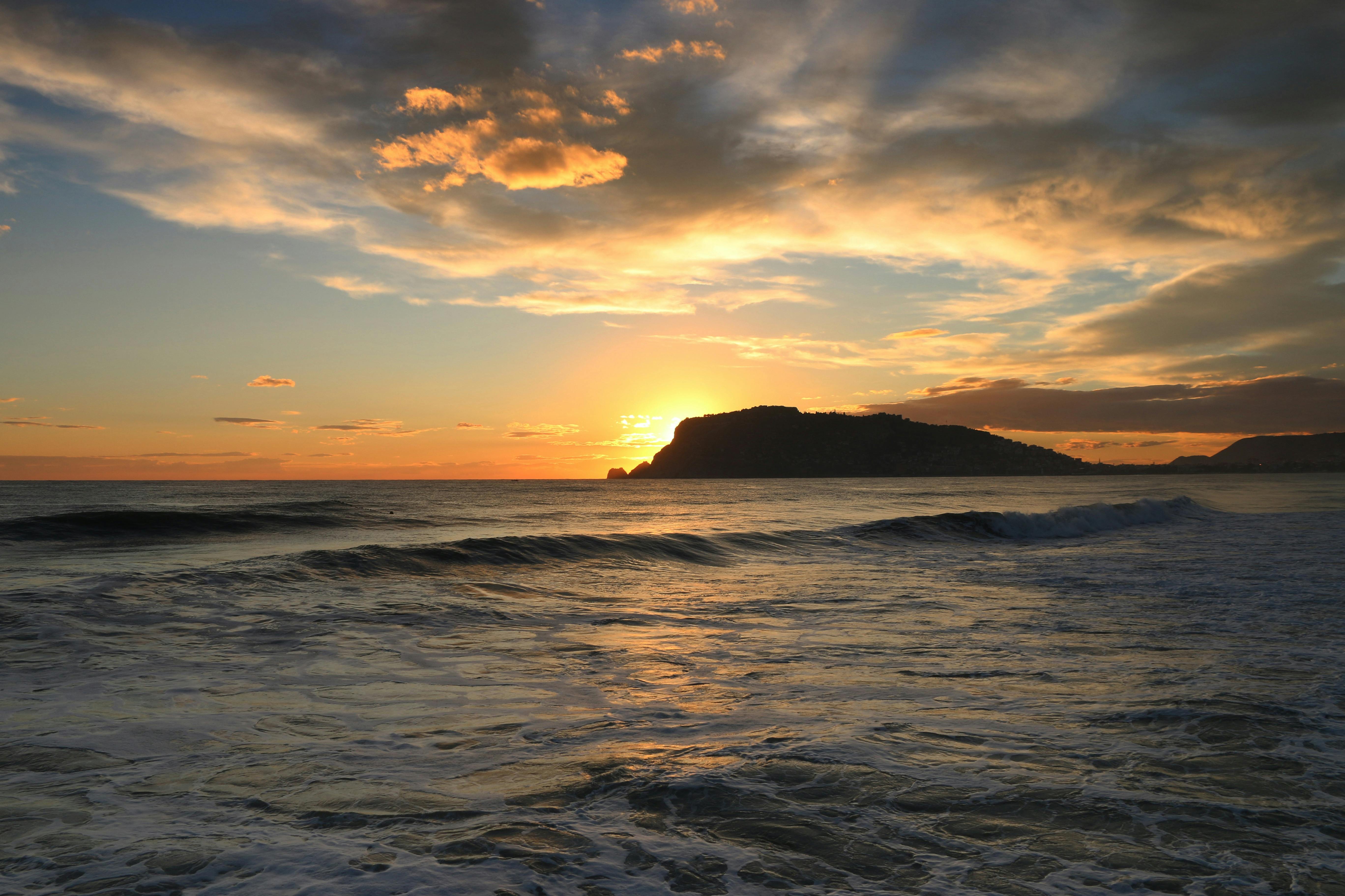 Sea Shore View on Sunset · Free Stock Photo