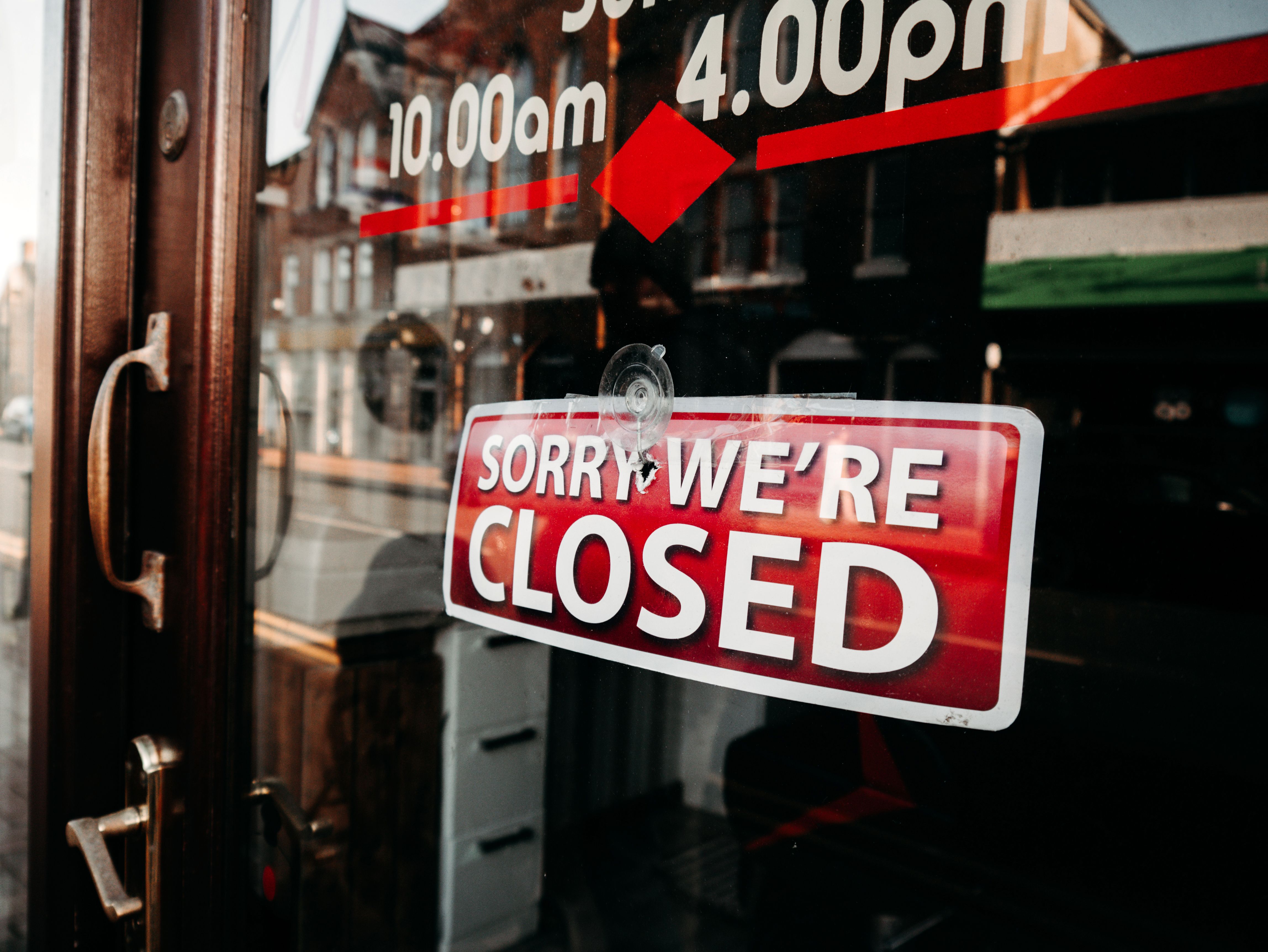 Green Broadway Signage · Free Stock Photo